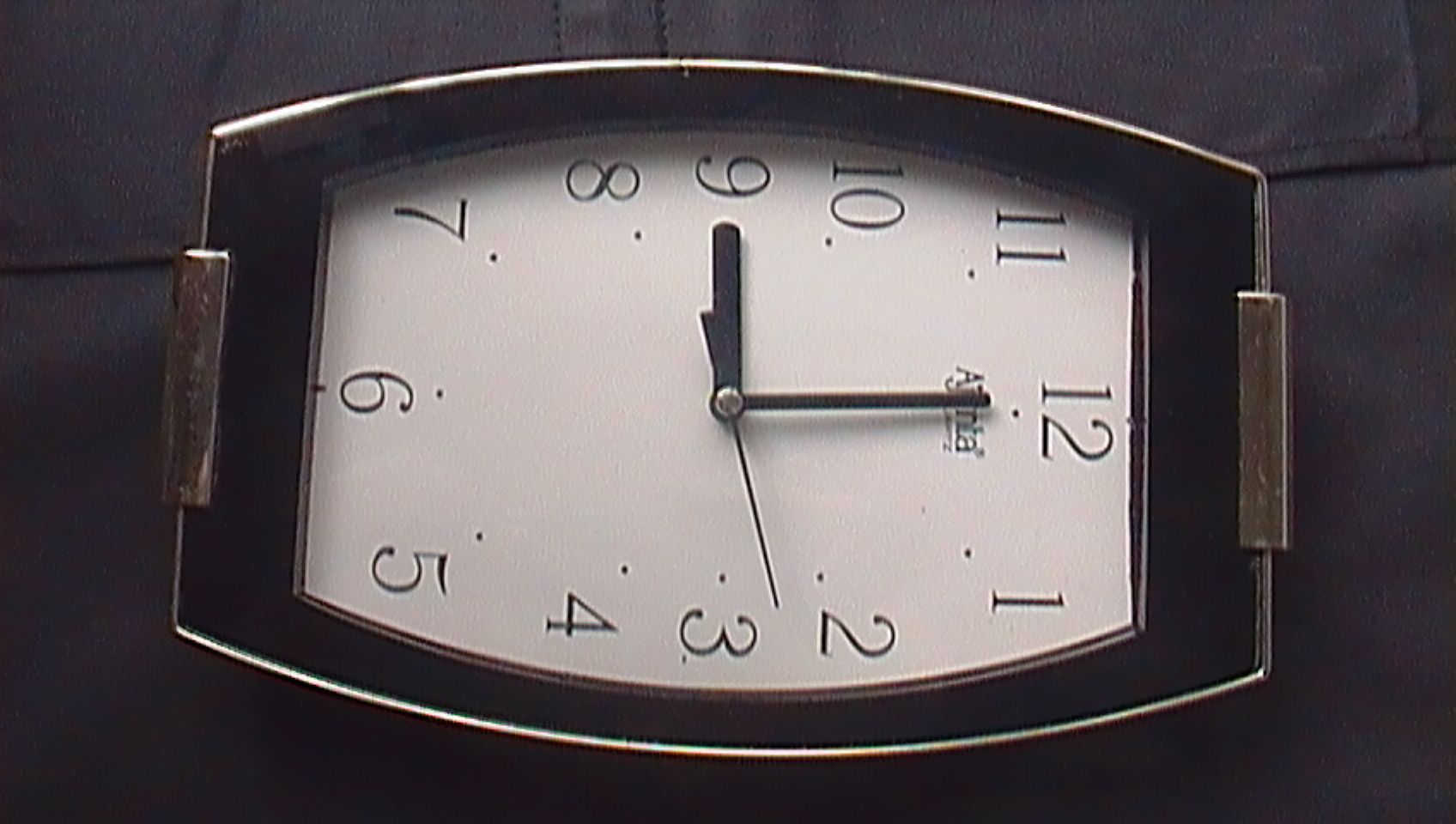 Solar Powered Clock Hack : 5 Steps - Instructables