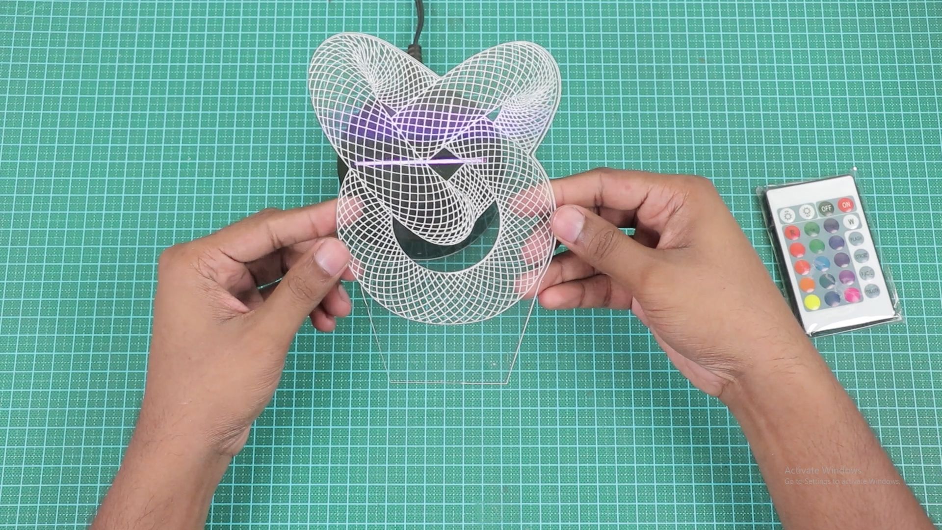 Amazing 3D Illusion Night Lamp : 4 Steps - Instructables