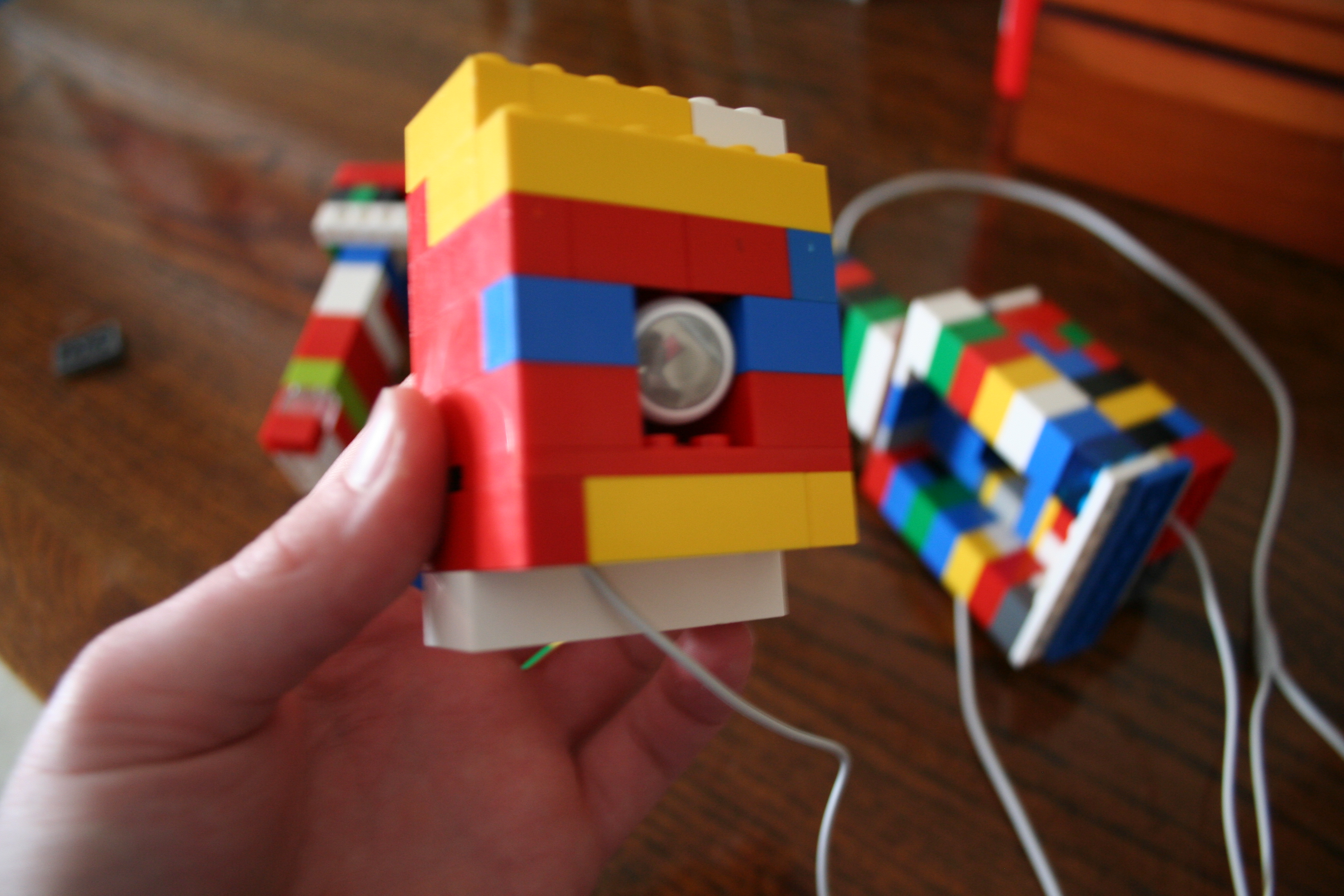 Lego Headphones (working) : 6 Steps - Instructables