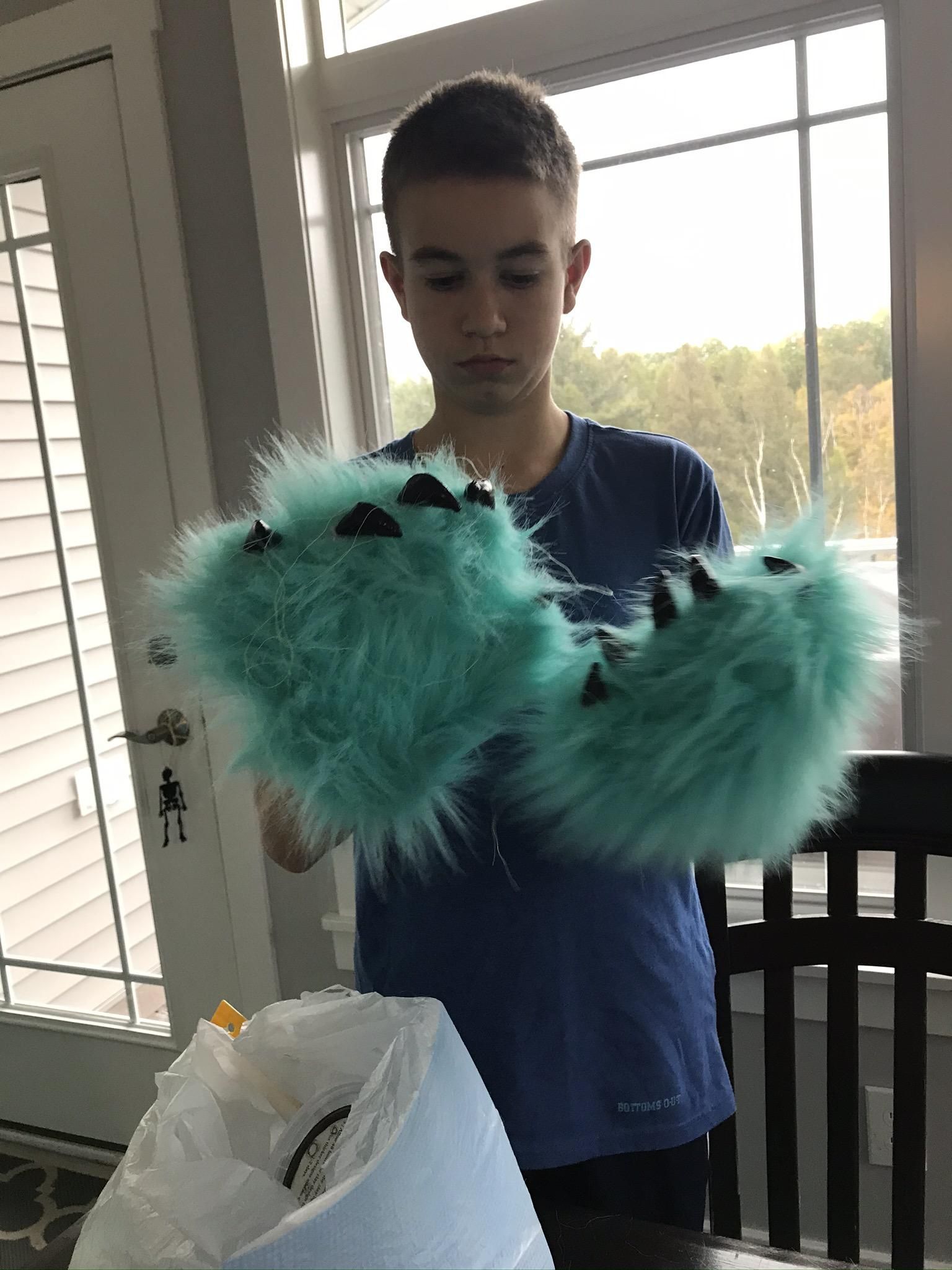Sulley (Trademark Disney) Monster Homemade Halloween Costume : 11 Steps ...