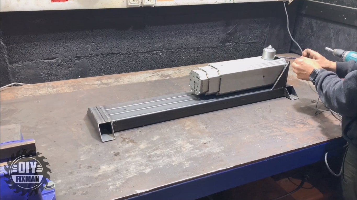 How to Make a Massive Electrical Vise - 4 Tons : 5 Steps - Instructables