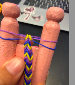 Loom Maker and Bracelet Tutorial ! : 8 Steps - Instructables