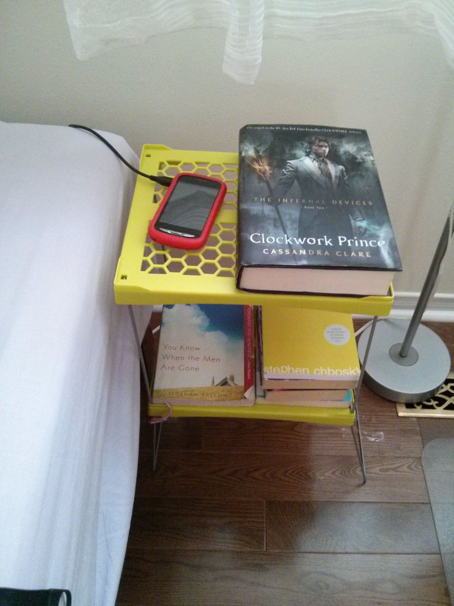 DIY Bedside Table! : 3 Steps - Instructables