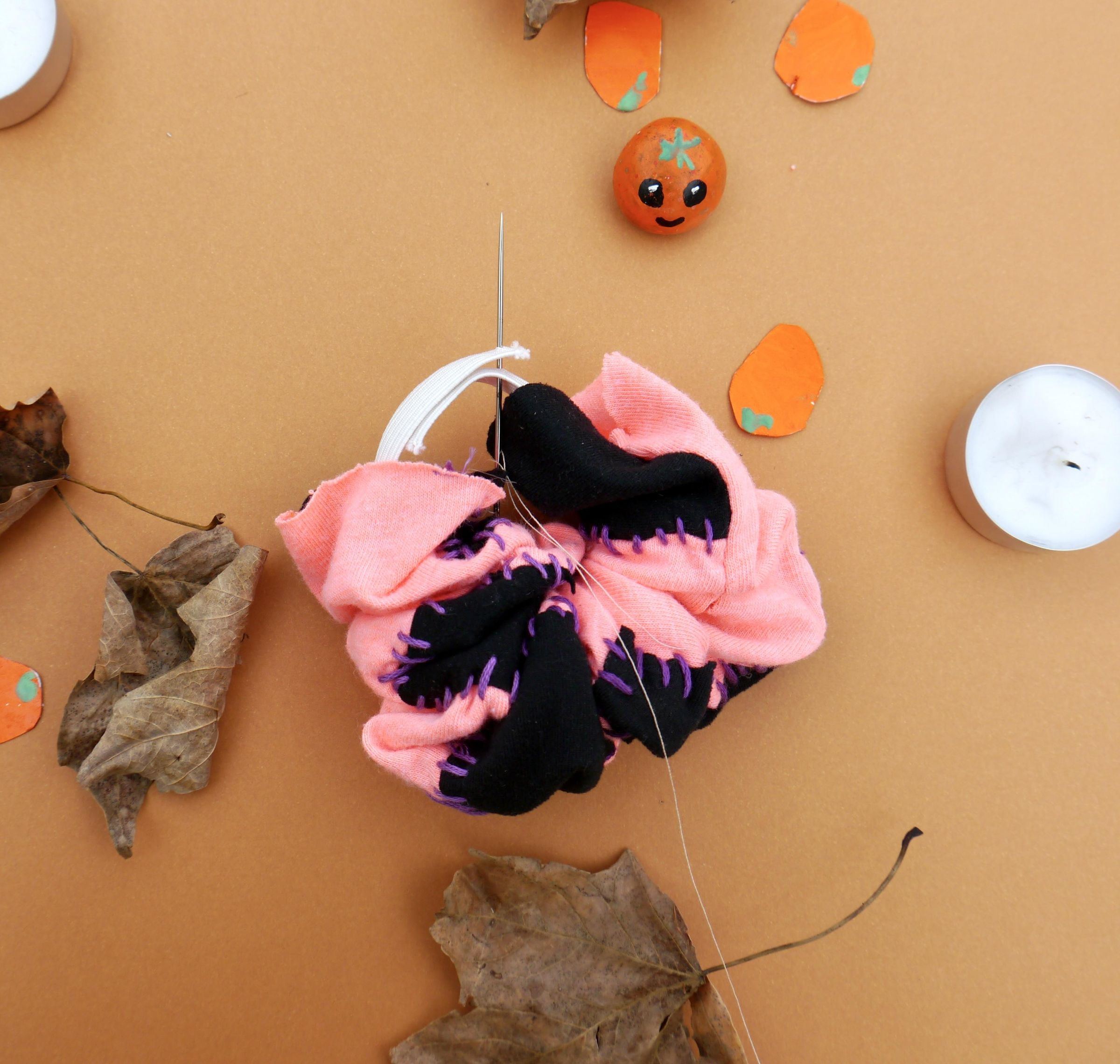 🍂🎃Halloween Scrunchie With Charms🎃🍂 : 5 Steps (with Pictures ...