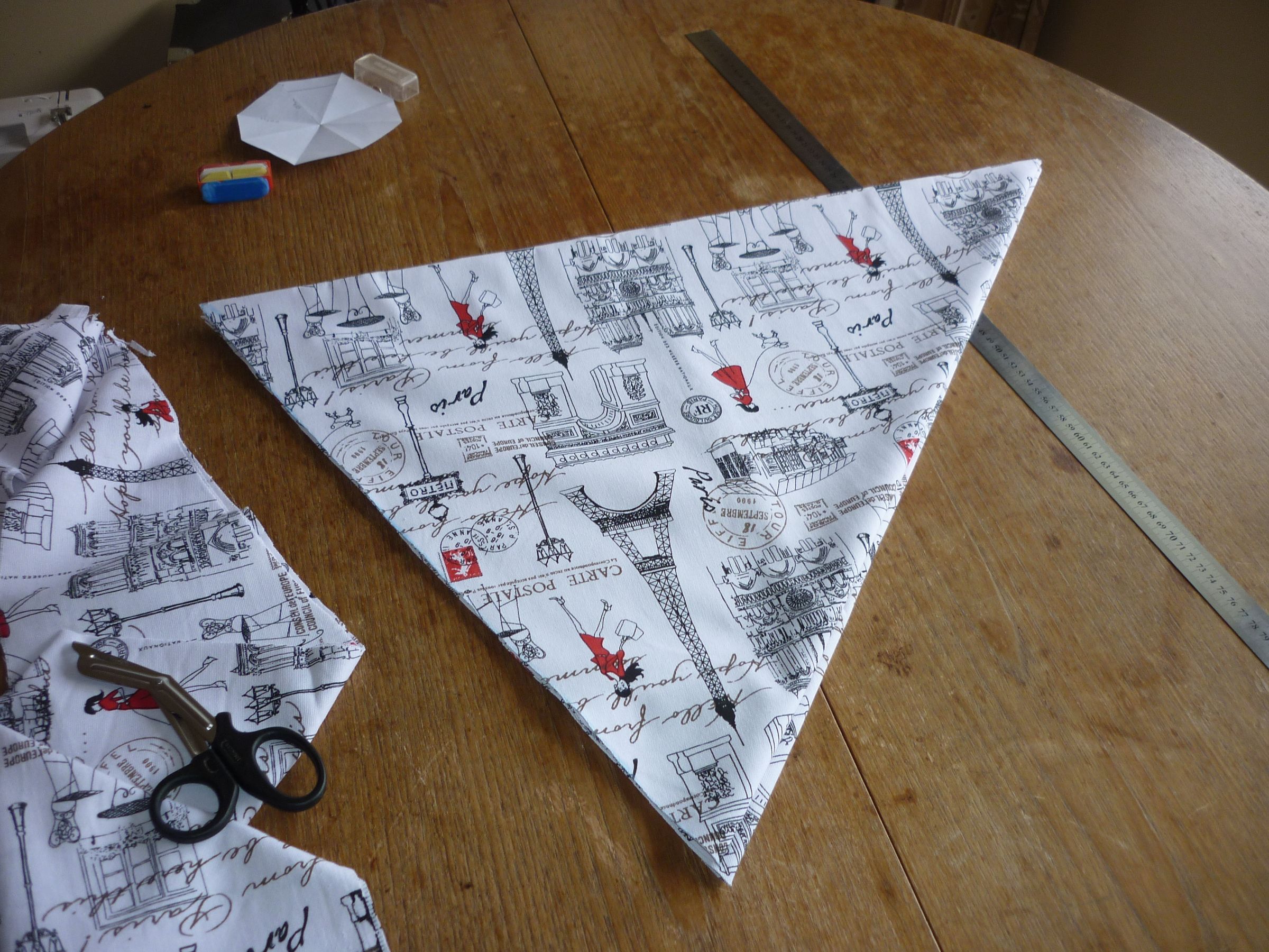 Sew an Octagonal Tablecloth Without a Pattern : 5 Steps - Instructables