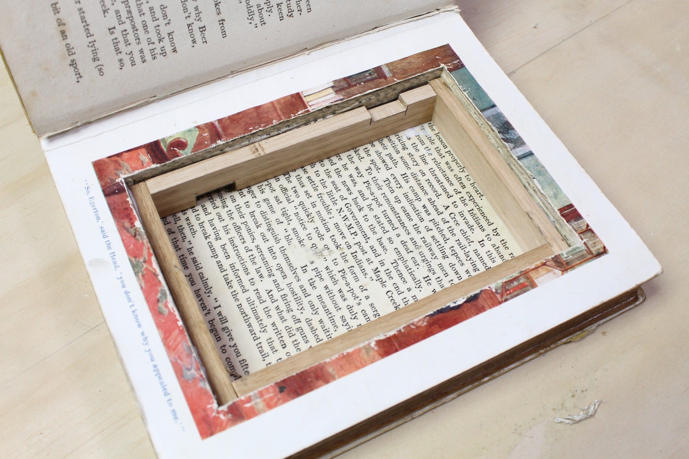 LED Book Light - Inside a Book! : 10 Steps (with Pictures) - Instructables