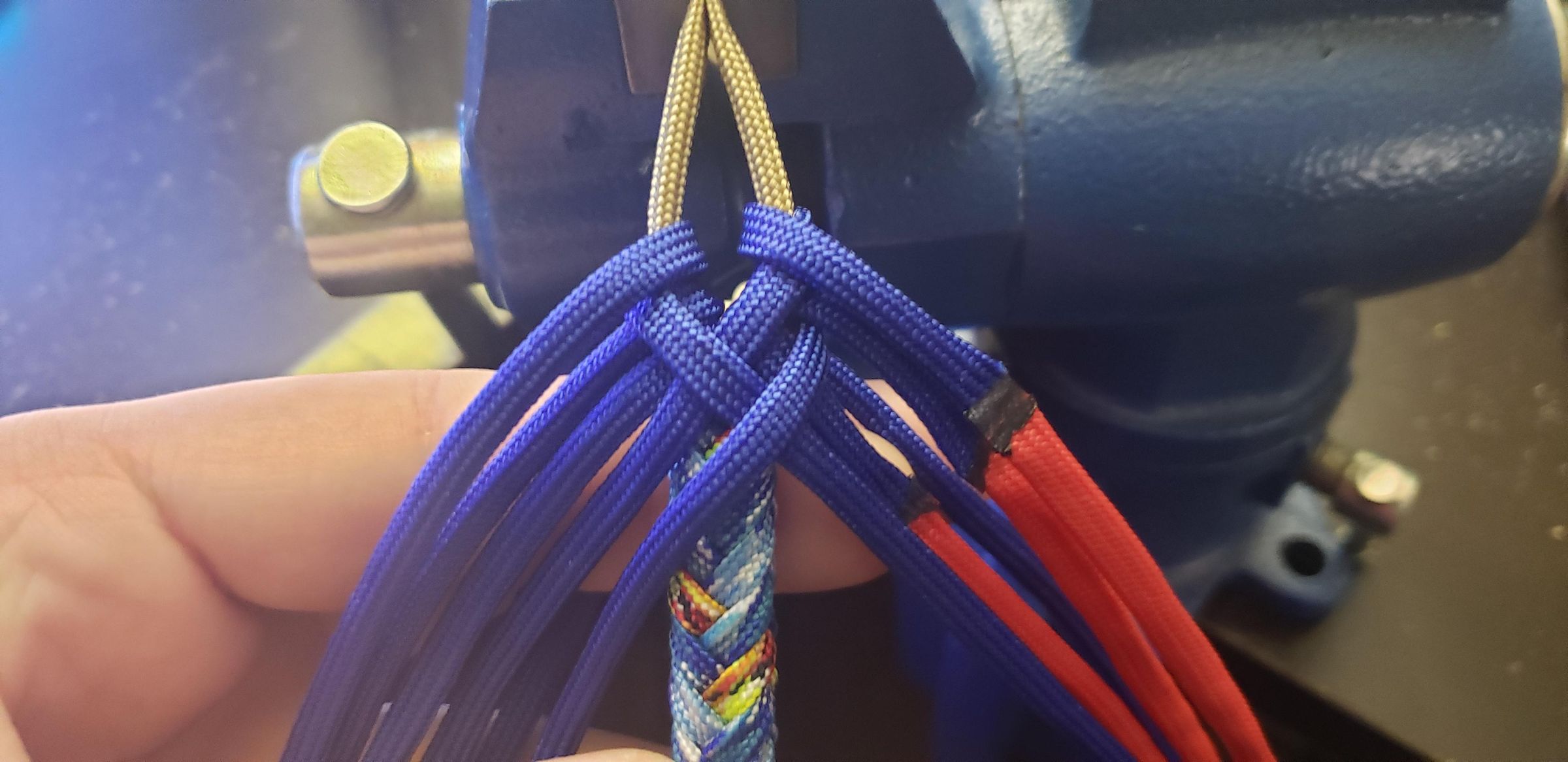 Tygra's Bolo-Whip With Paracord in 16 Plait : 9 Steps (with Pictures ...