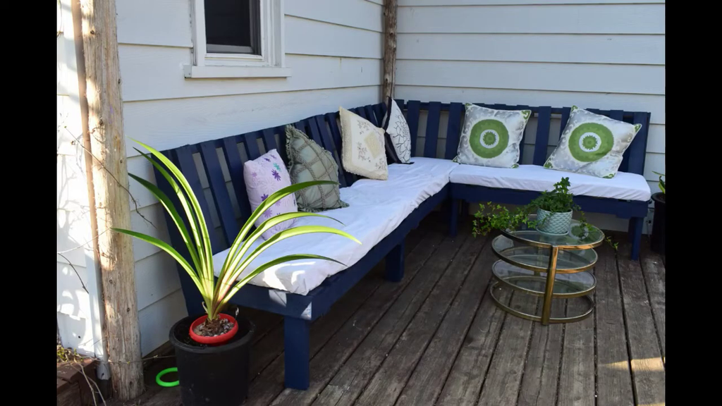 Super Easy DIY Bench | Made From 100% Free Pallets! : 5 Steps (with ...