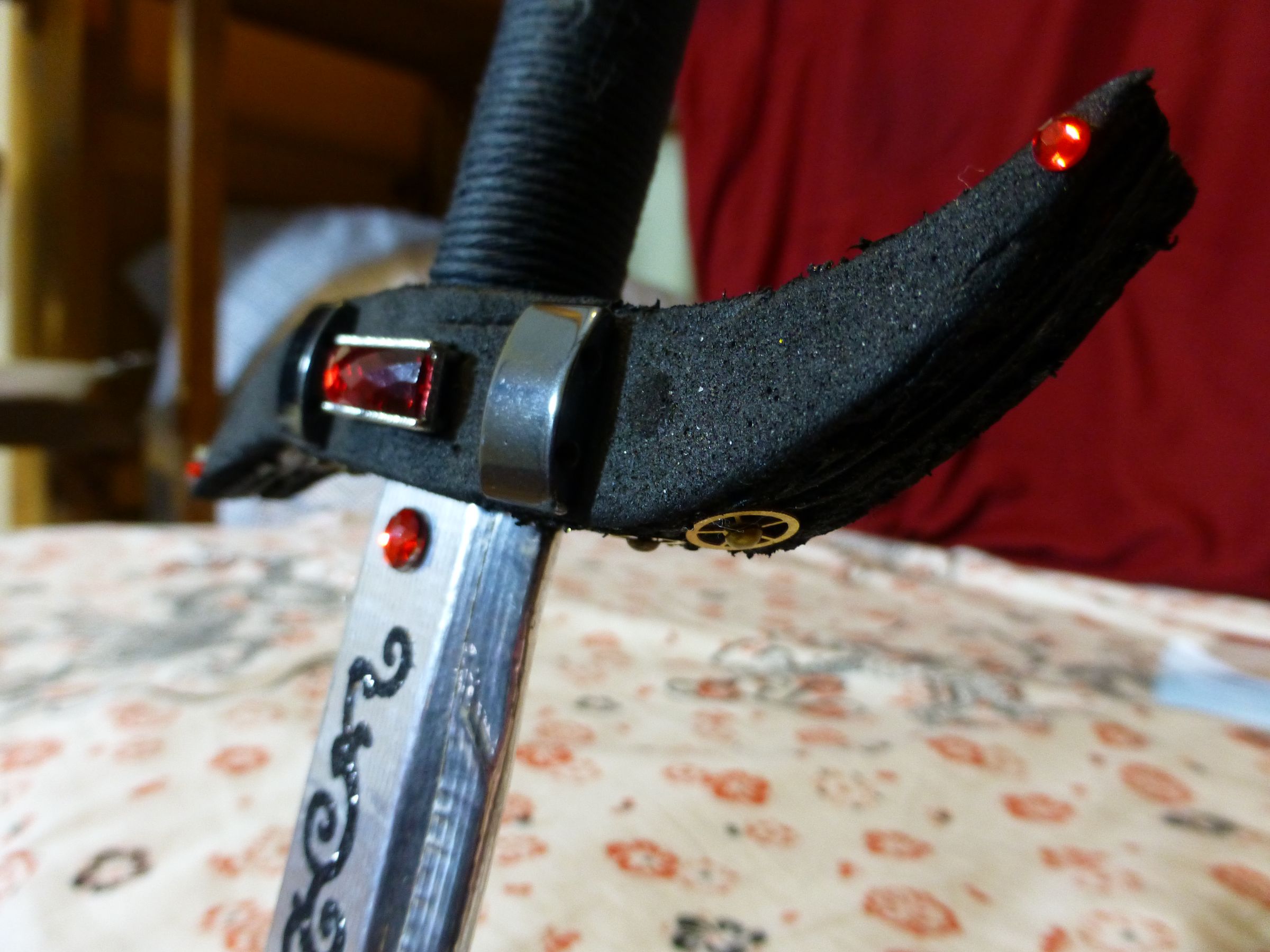 DIY Foam Weaponry : 9 Steps - Instructables