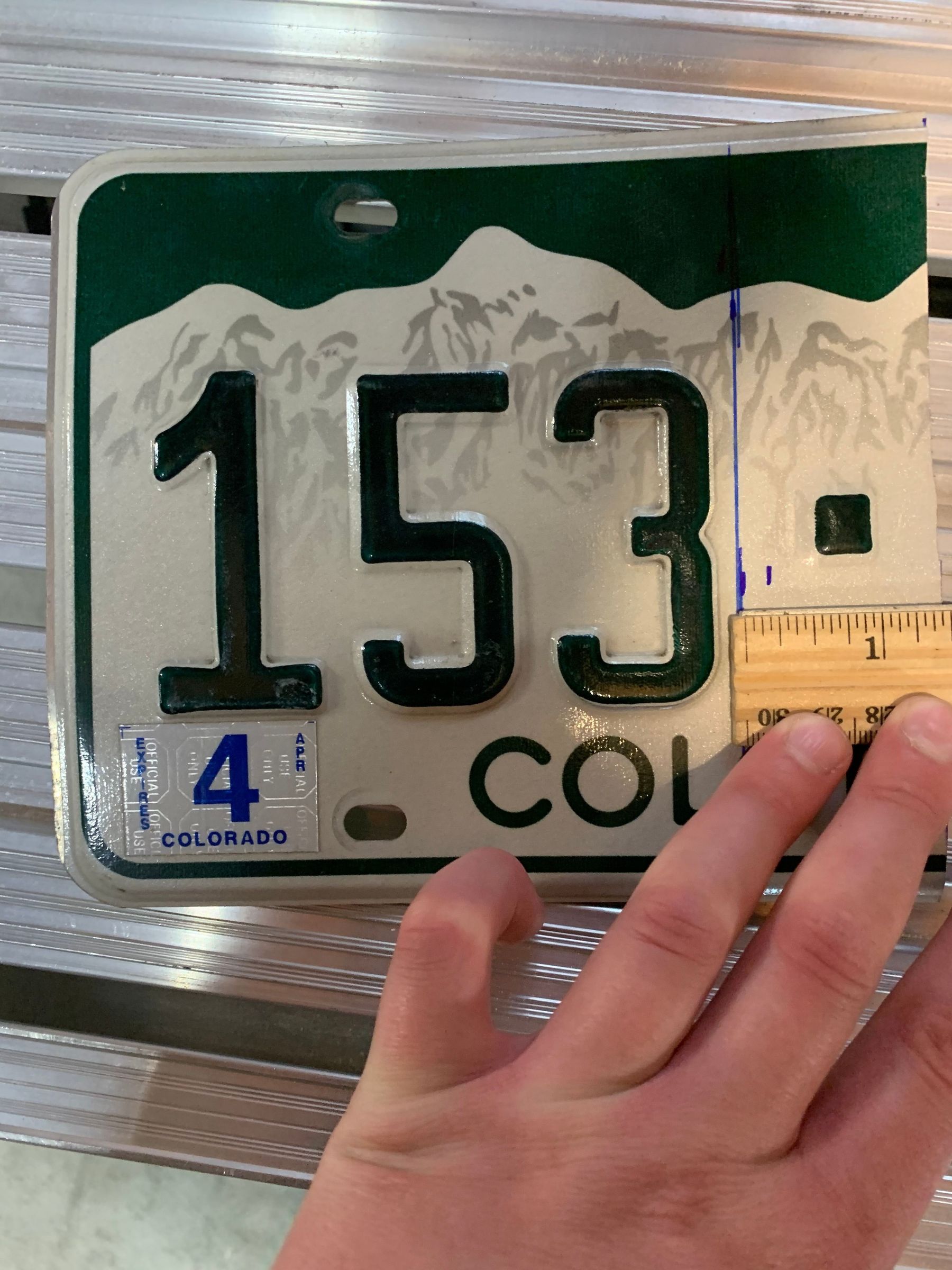 Recycled License Plate Sign : 4 Steps (with Pictures) - Instructables