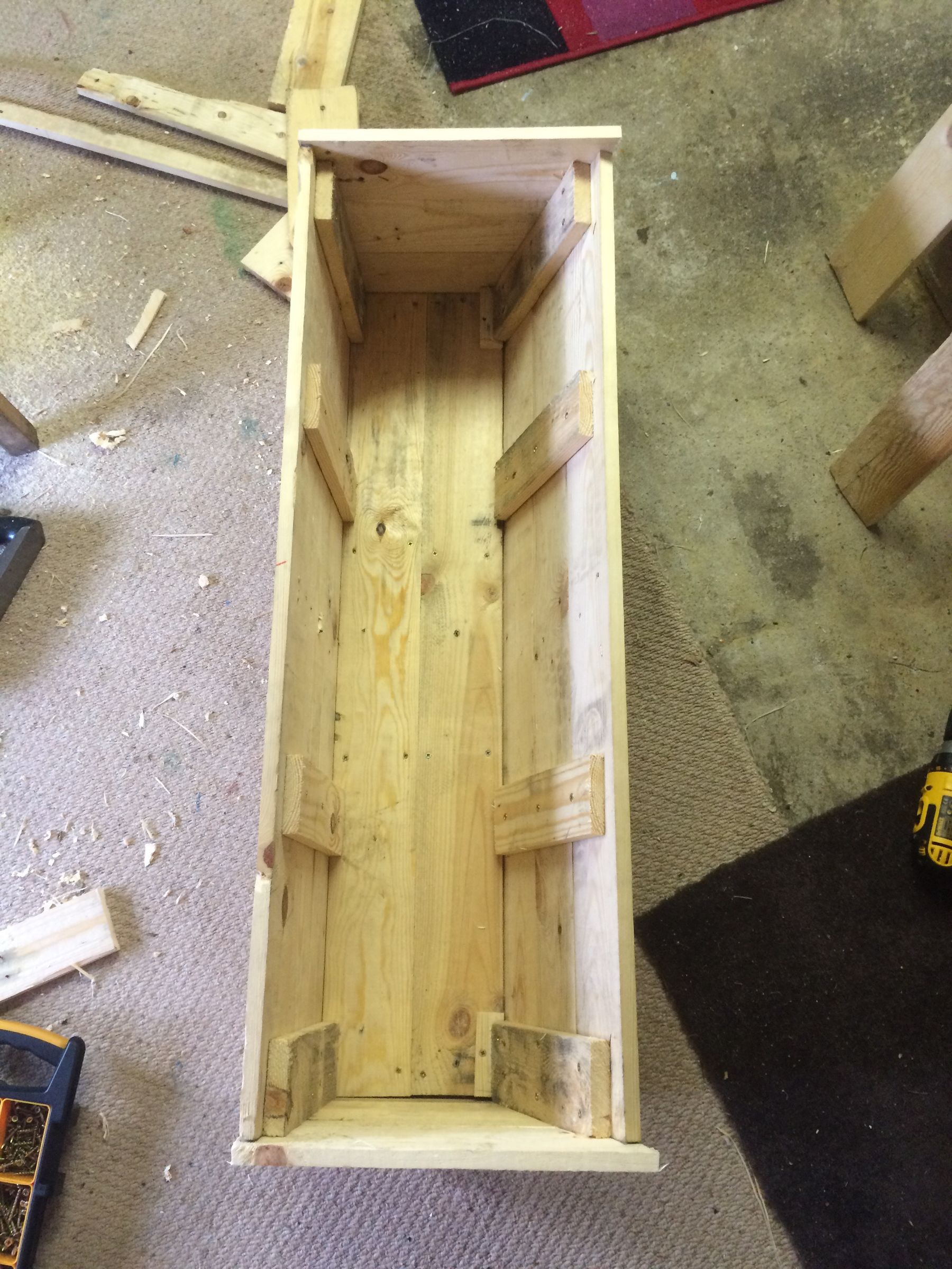 Pallet Herb Trough : 3 Steps (with Pictures) - Instructables