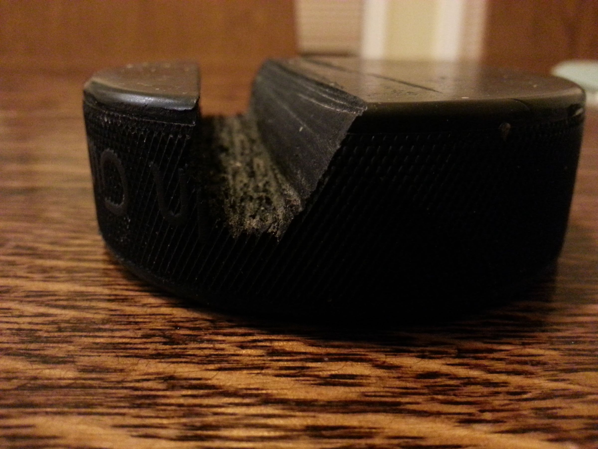Canadian Gadget Stand - Puck Stand (with Pictures) - Instructables