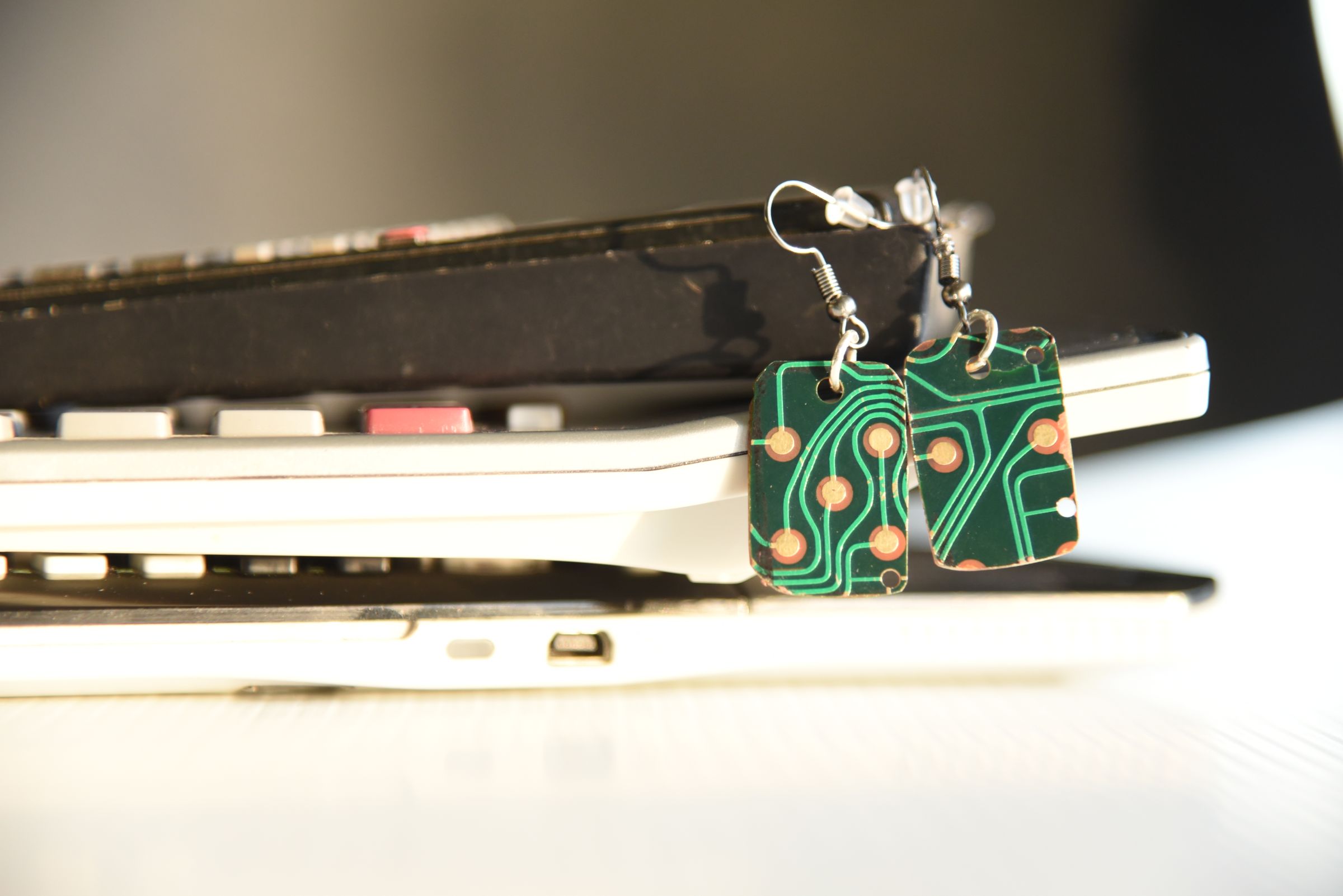Upcycled PCB Earrings : 6 Steps (with Pictures) - Instructables