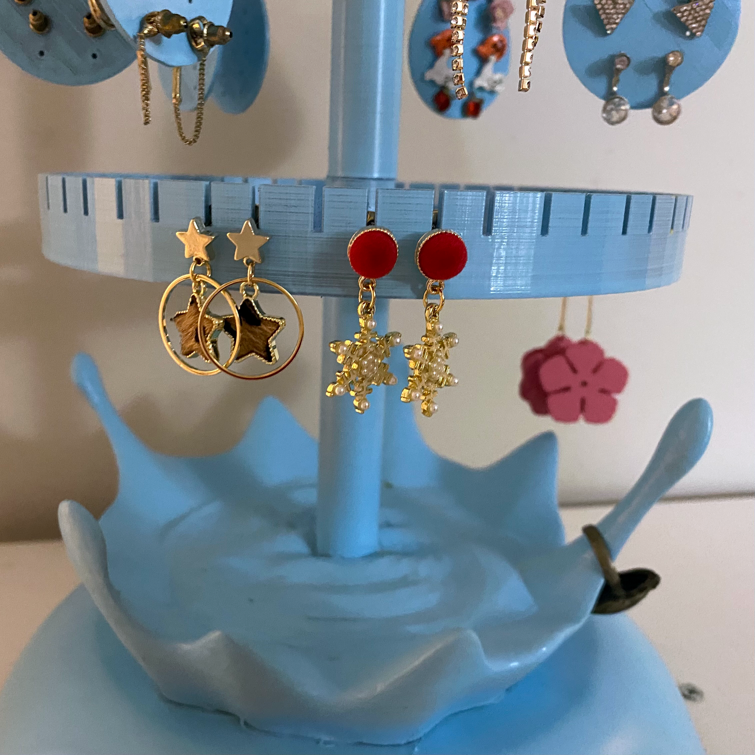 "Raining" Jewelry Display : 10 Steps (with Pictures) - Instructables