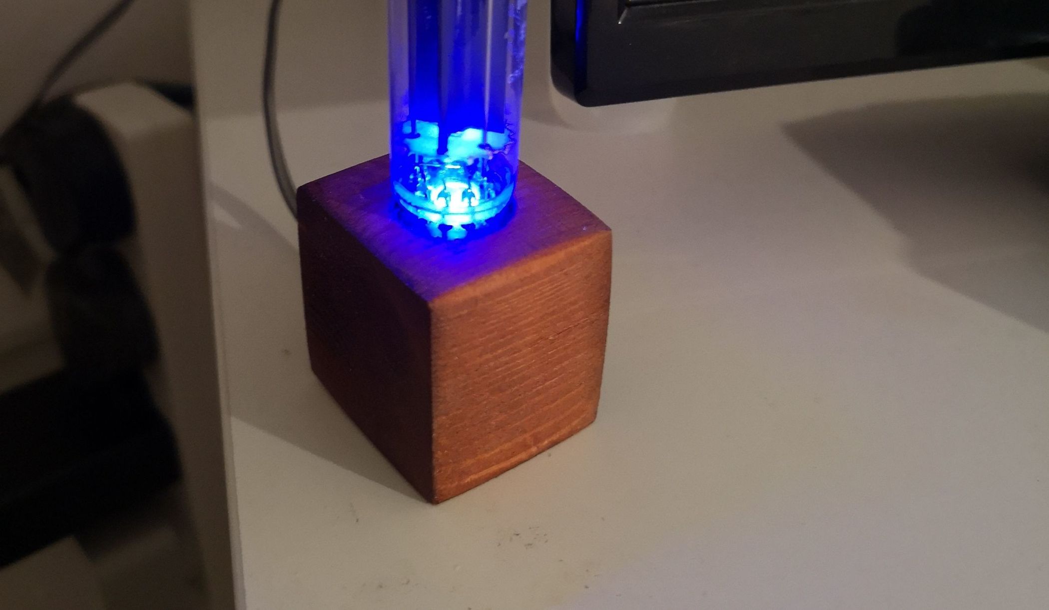 Vacuum Tube Lamp - Instructables