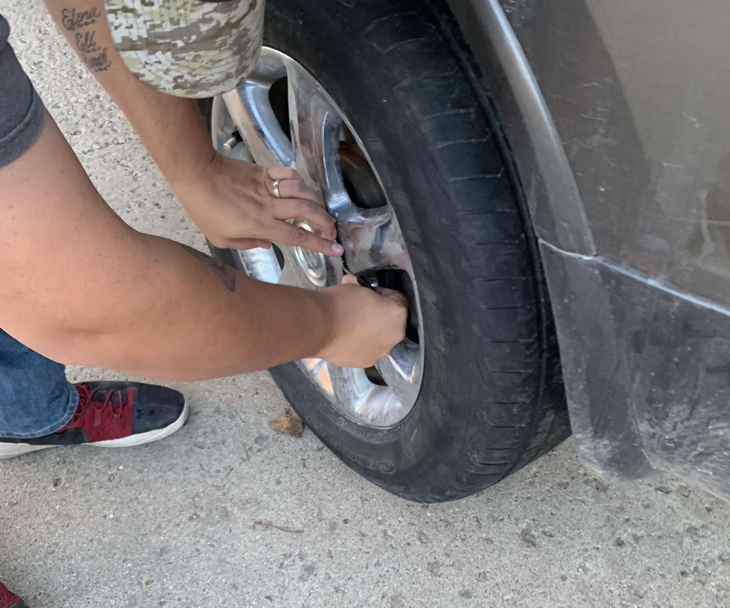 How to Change a Tire : 7 Steps - Instructables