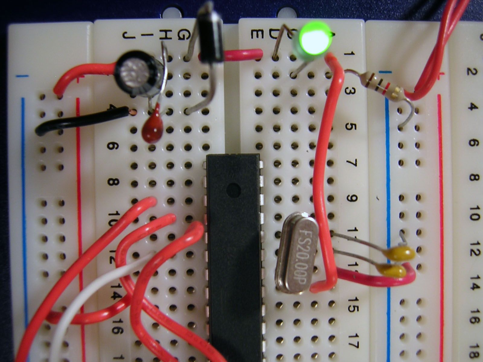 Build a Complete AVR System and Play Mastermind! : 9 Steps - Instructables