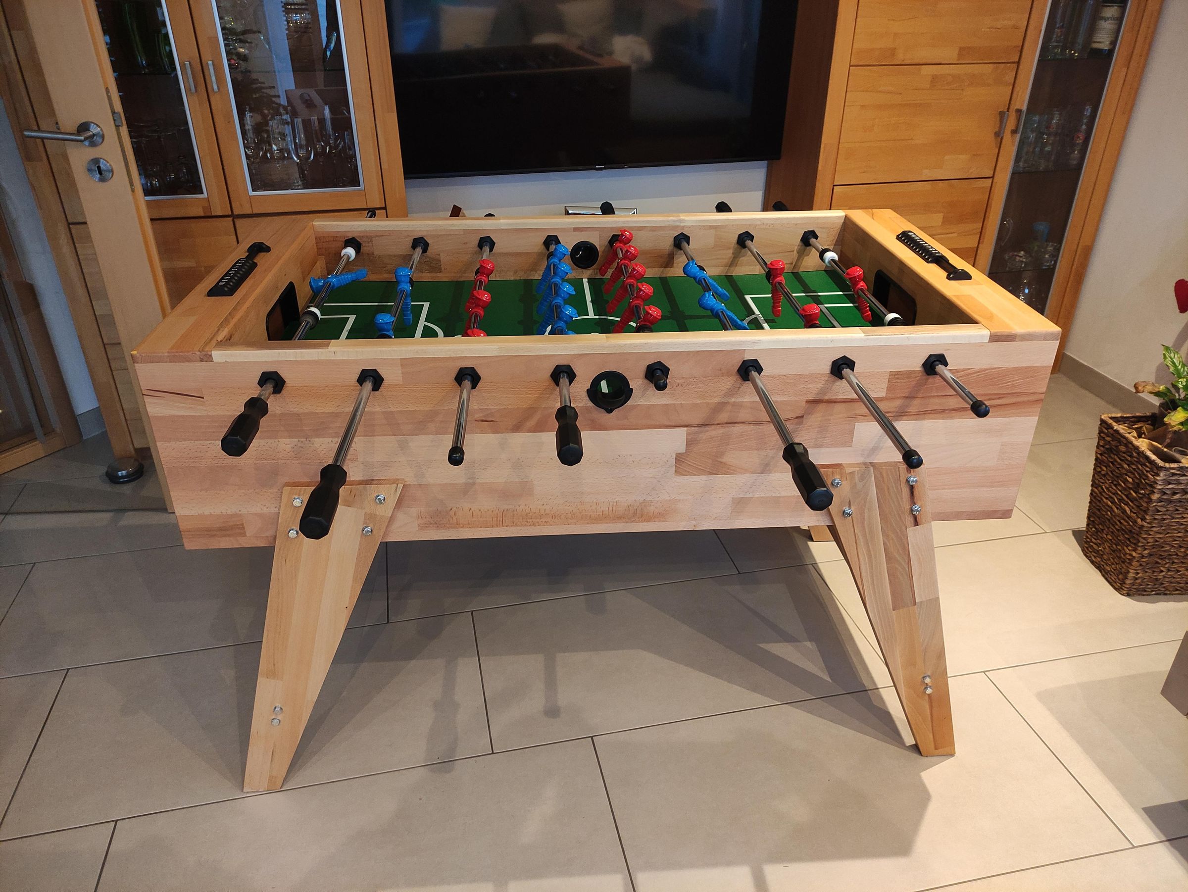 Table Football : 18 Steps (with Pictures) - Instructables