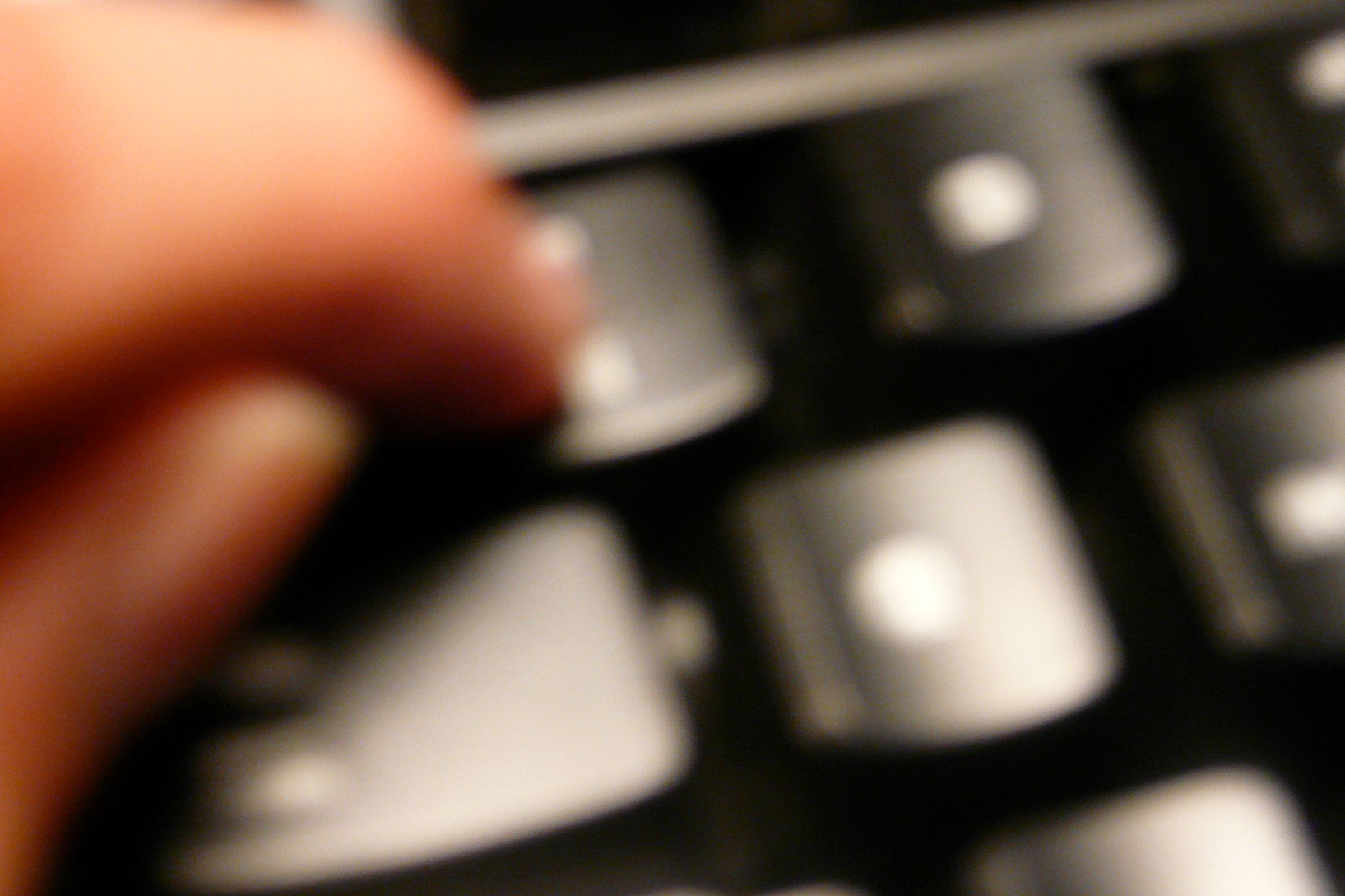 Keyboard Prank : 8 Steps - Instructables