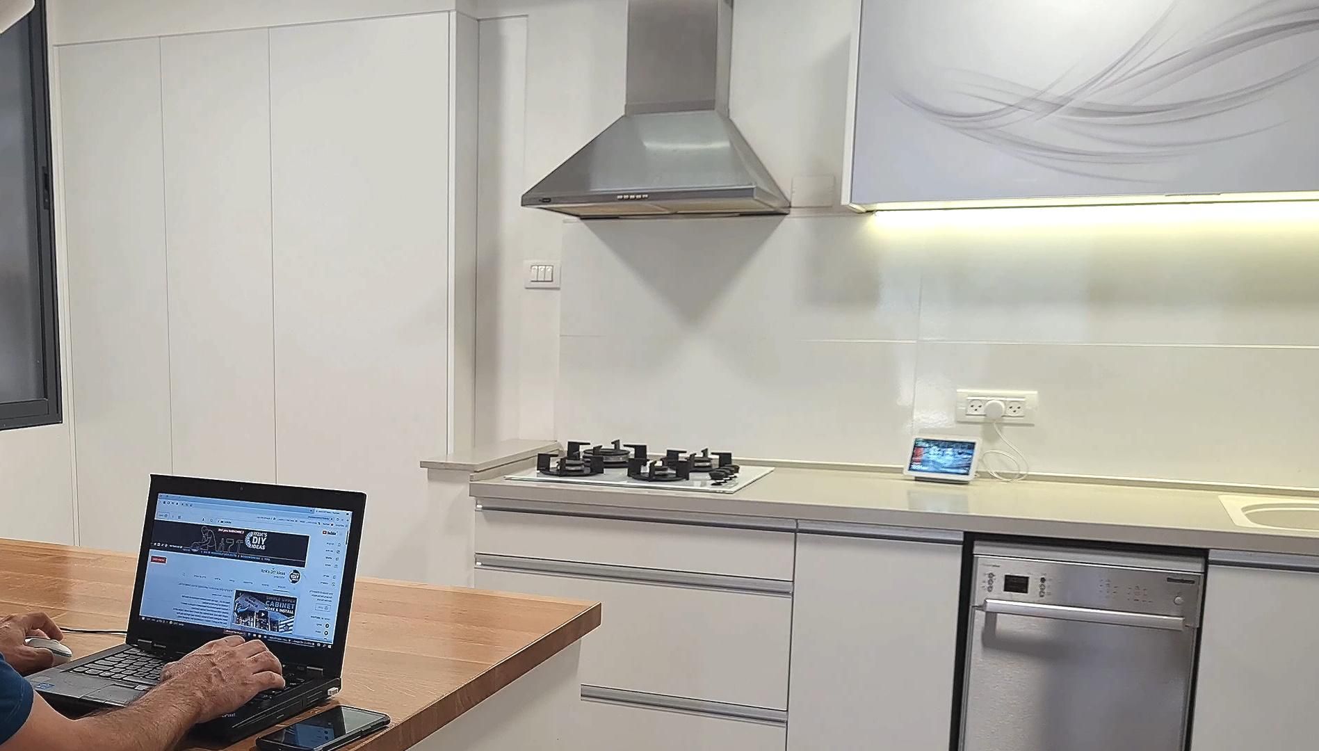 Small Wooden Floating Shelf HACK - NO Drilling NO Glue | Google Nest ...