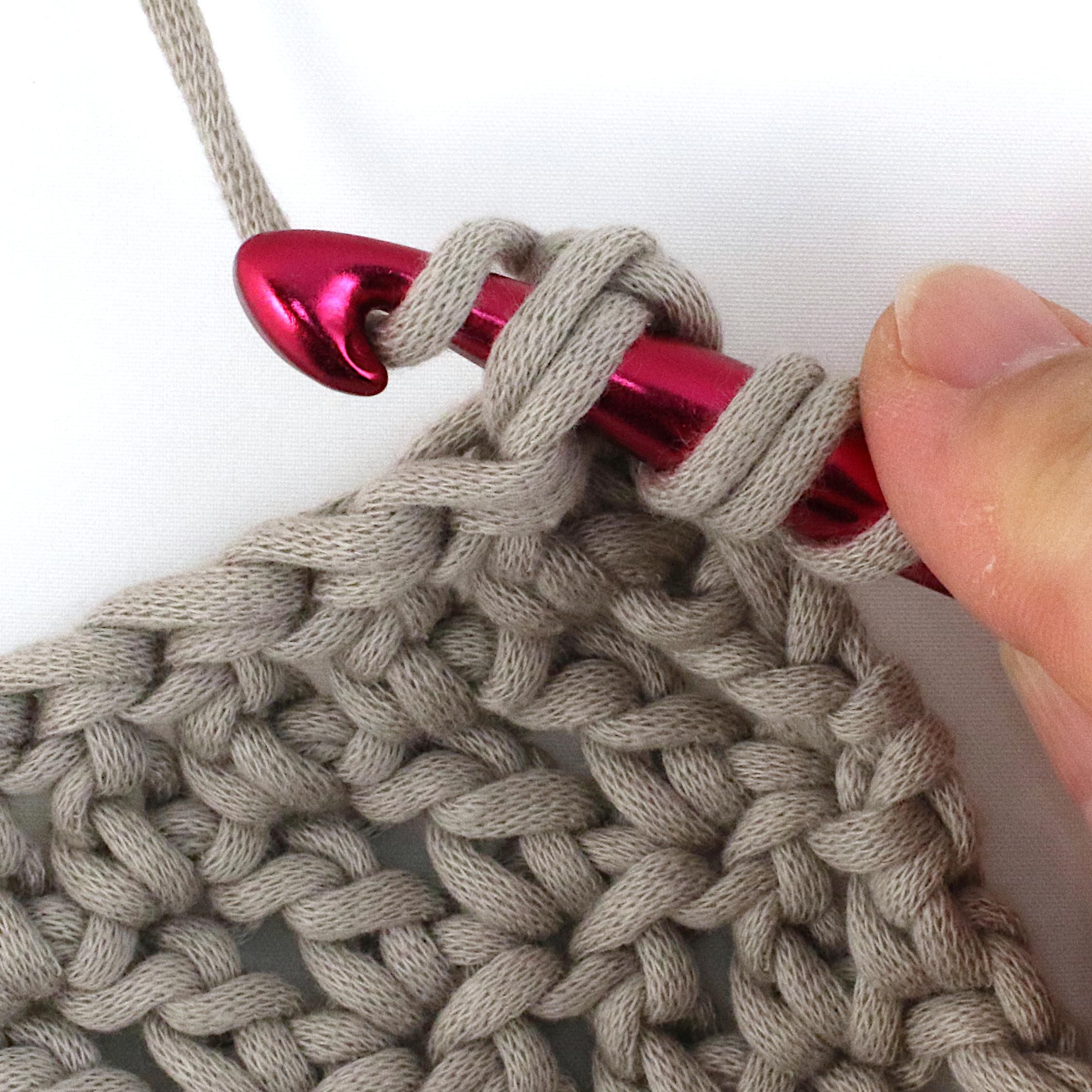 Crochet Turning Chain Alternatives : 5 Steps (with Pictures ...