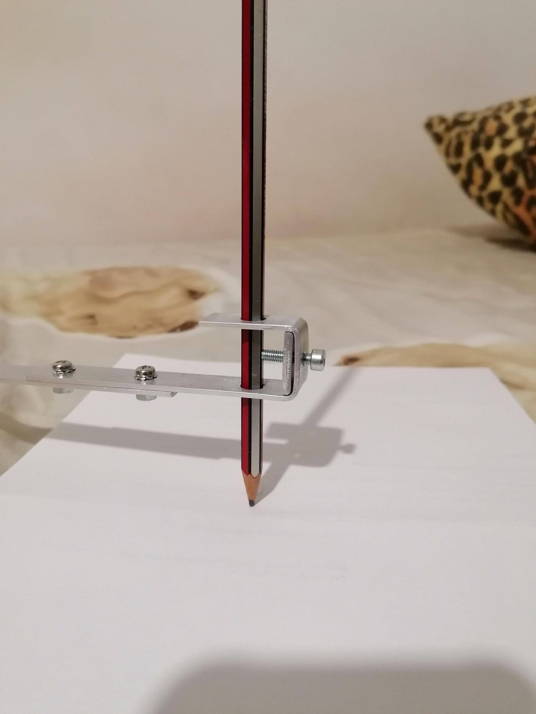 How to Build a Pantograph : 6 Steps (with Pictures) - Instructables