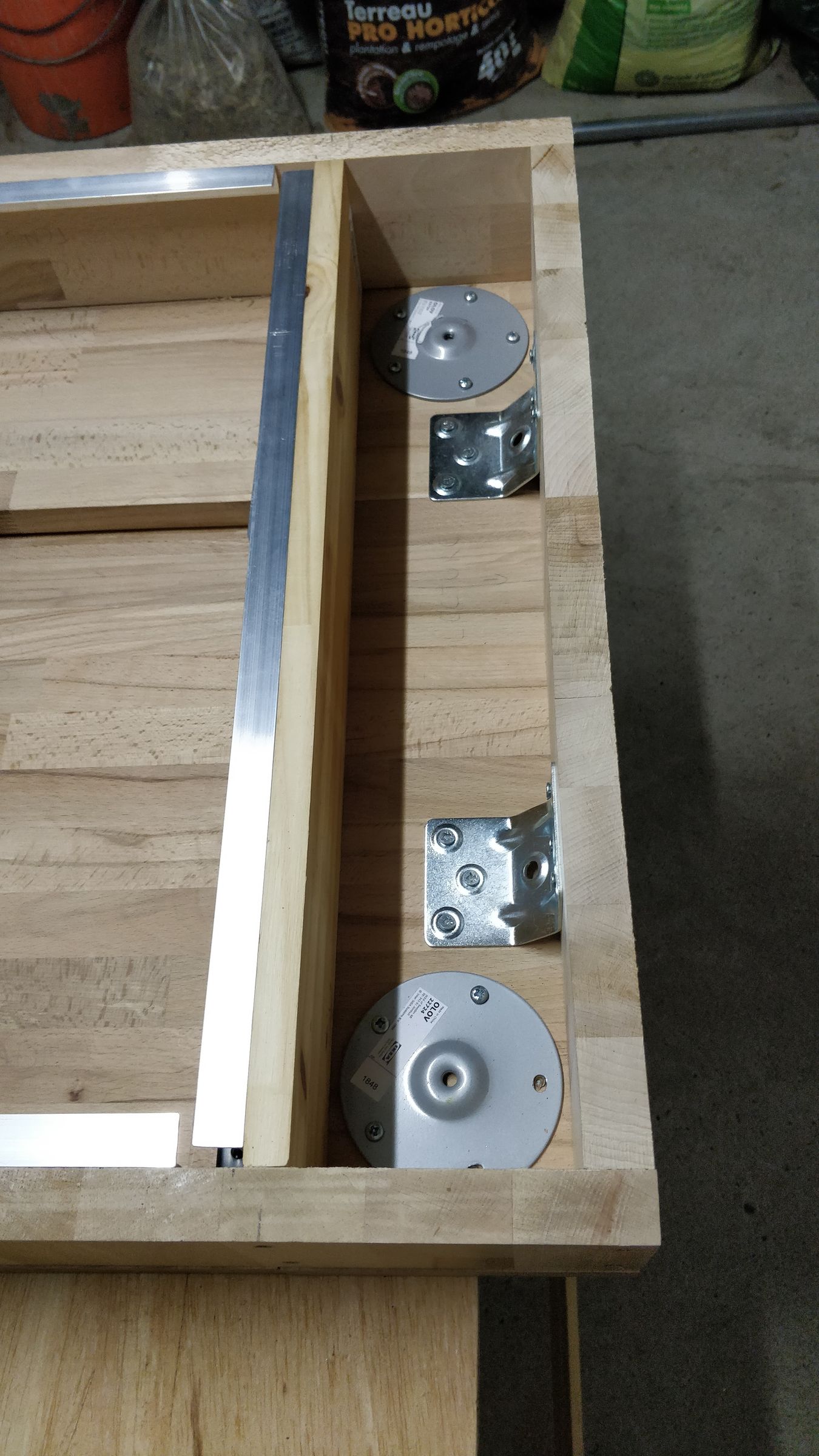 Desk With Built-in Computer and Laptop Height Stand : 10 Steps (with ...