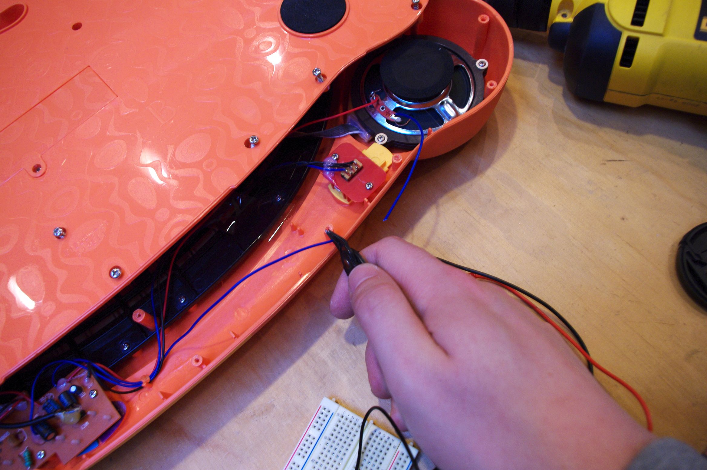 Meowsic Keyboard Output Jack : 8 Steps (with Pictures) - Instructables