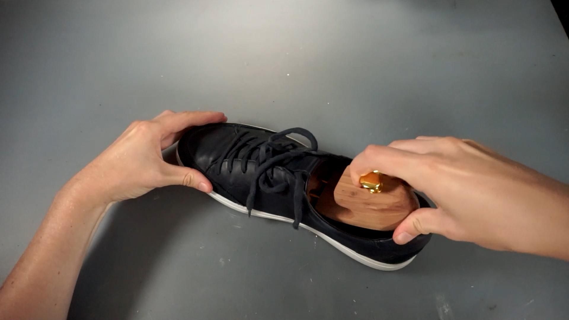 How to Stretch Shoes That Are Too Small : 4 Steps - Instructables