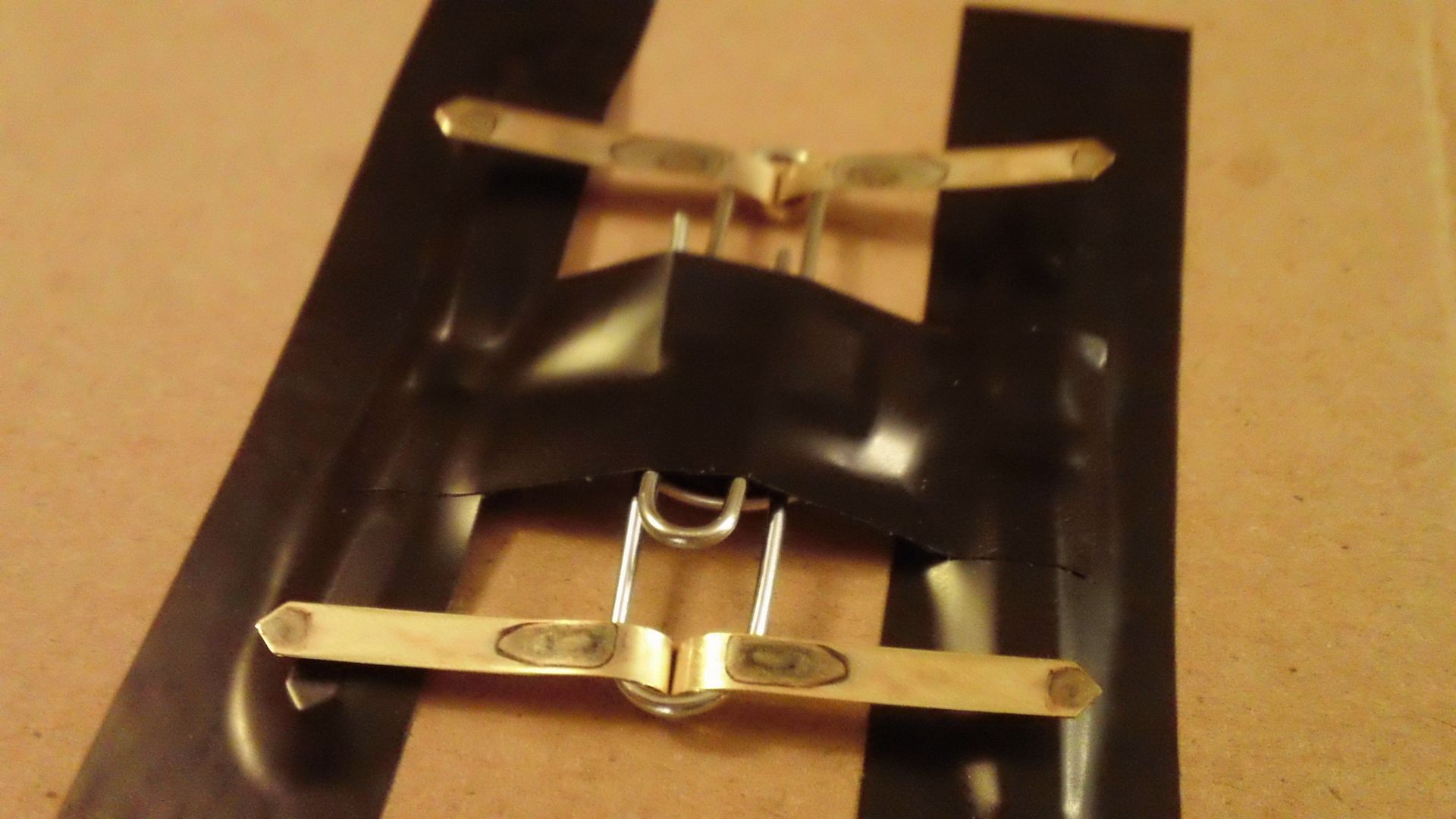 Build a Simple Circuit From a Pizza Box (No Soldering) : 8 Steps (with ...