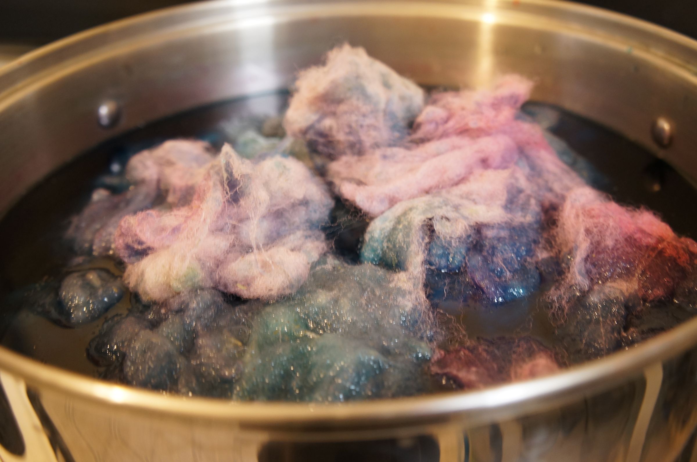How to Process Card and Dye Raw Wool : 12 Steps (with Pictures ...