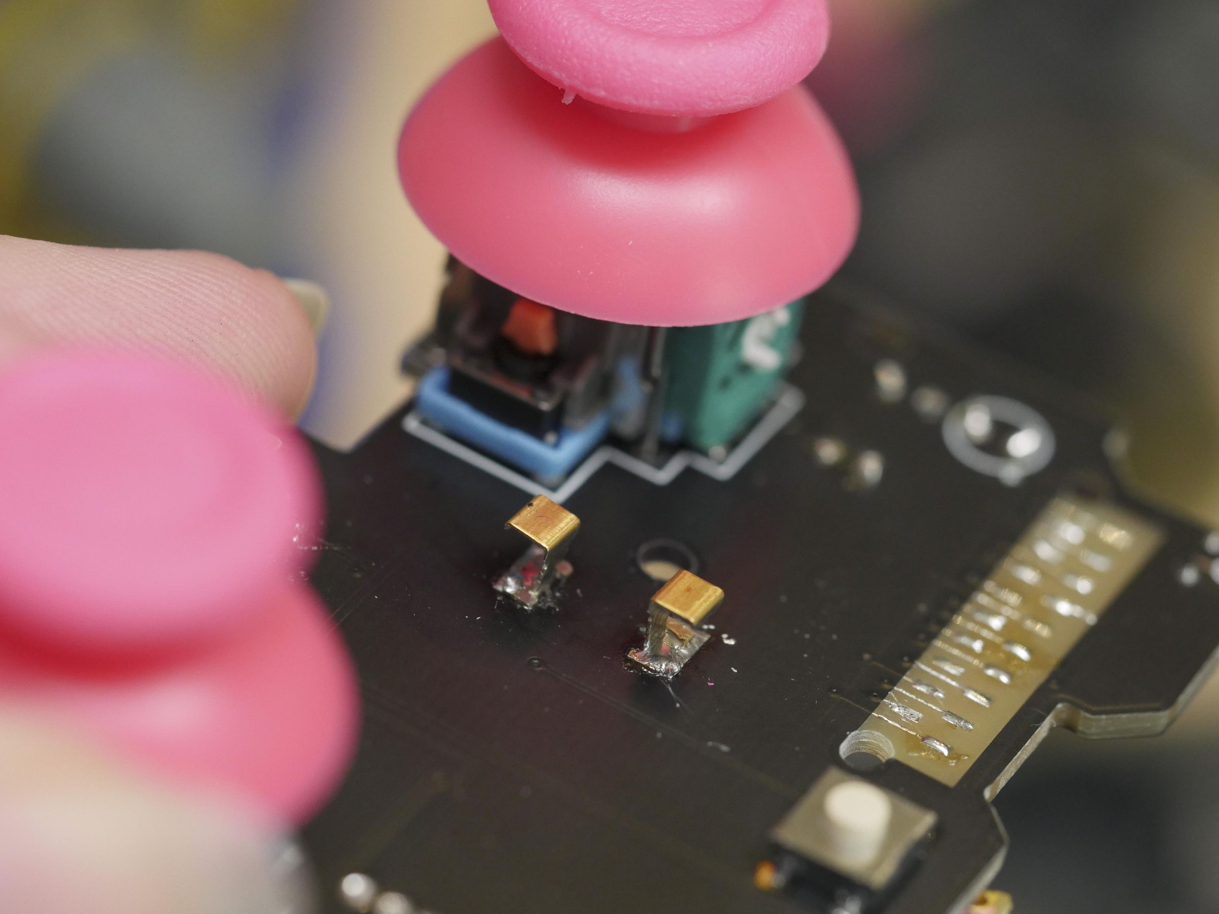 PS4 Controller Breakout Board PCB : 5 Steps (with Pictures) - Instructables