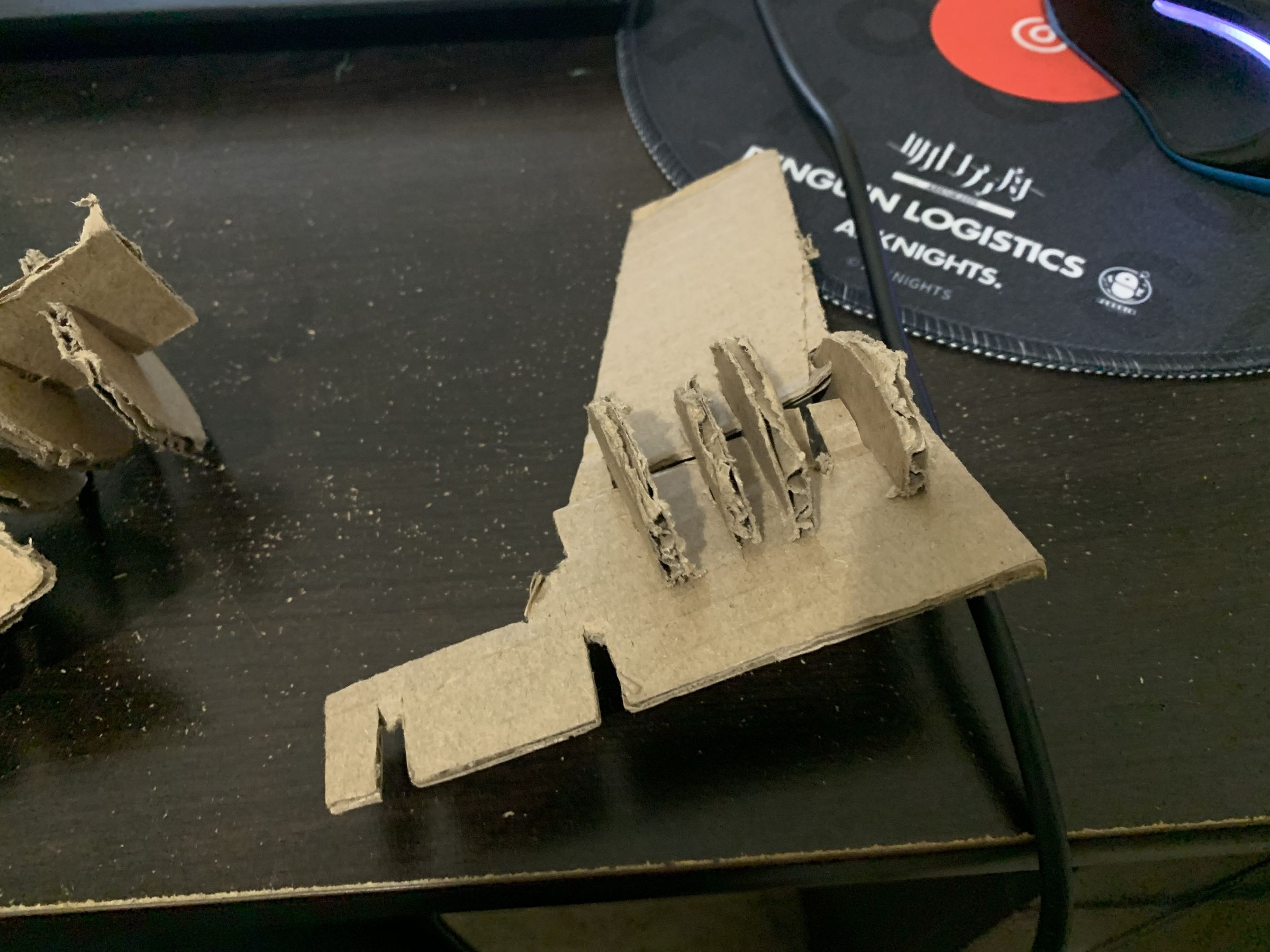 Cardboard MD DC-10 : 4 Steps - Instructables