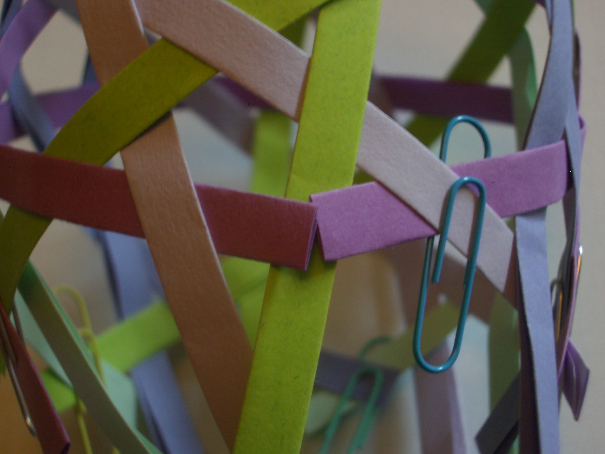 10 Strip Woven Ball : 4 Steps (with Pictures) - Instructables