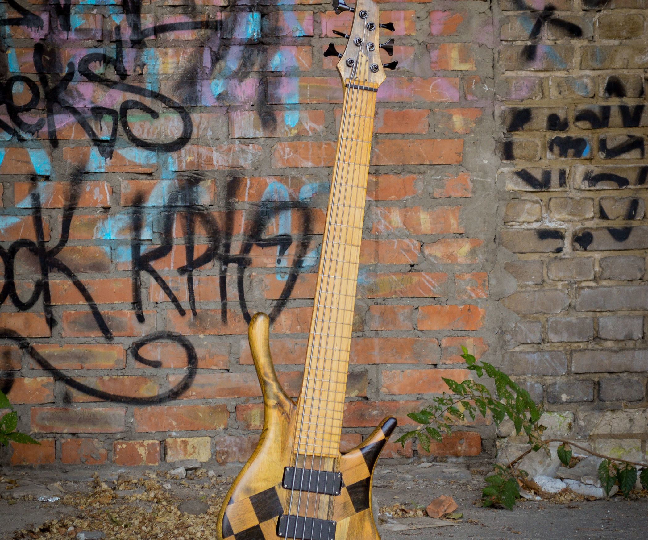 6 String Bass Guitar Made With Wood From Recycling Been : 10 Steps ...