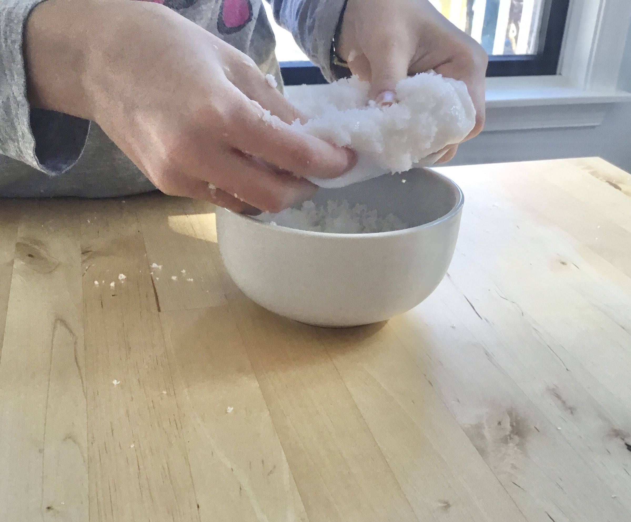 DIY Snow Slime : 8 Steps - Instructables