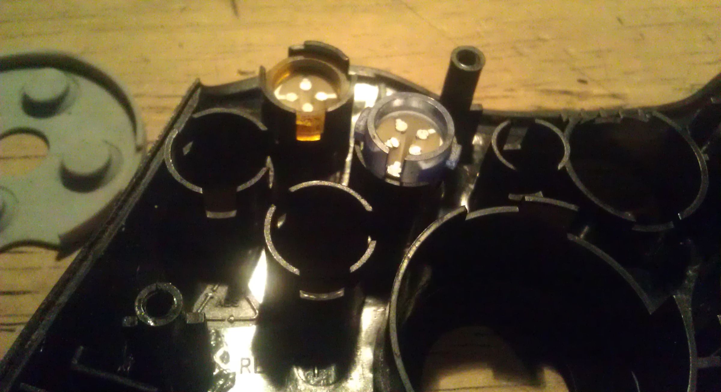 Dirty Sticky Xbox 360 Controller Fix : 9 Steps - Instructables