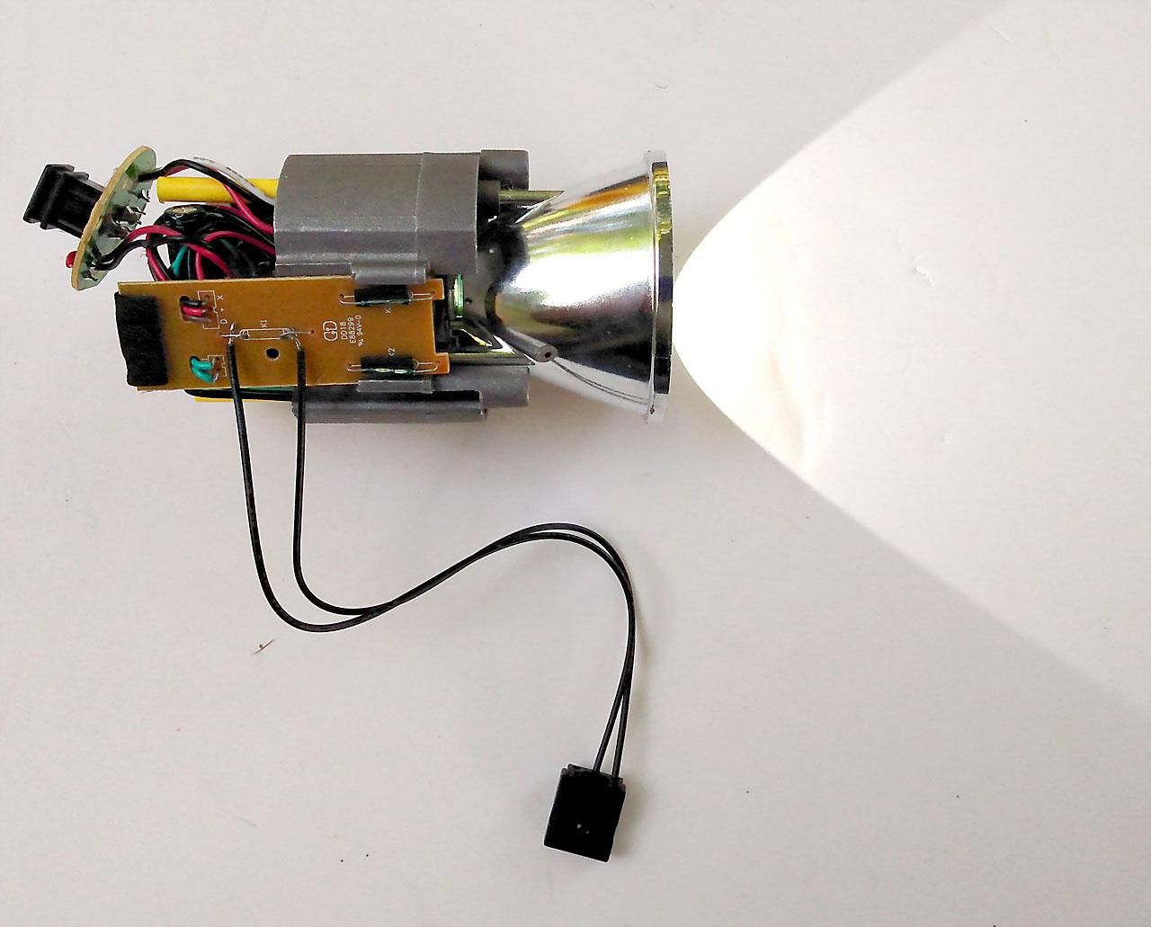 Repair Fat Max Flashlight : 3 Steps (with Pictures) - Instructables