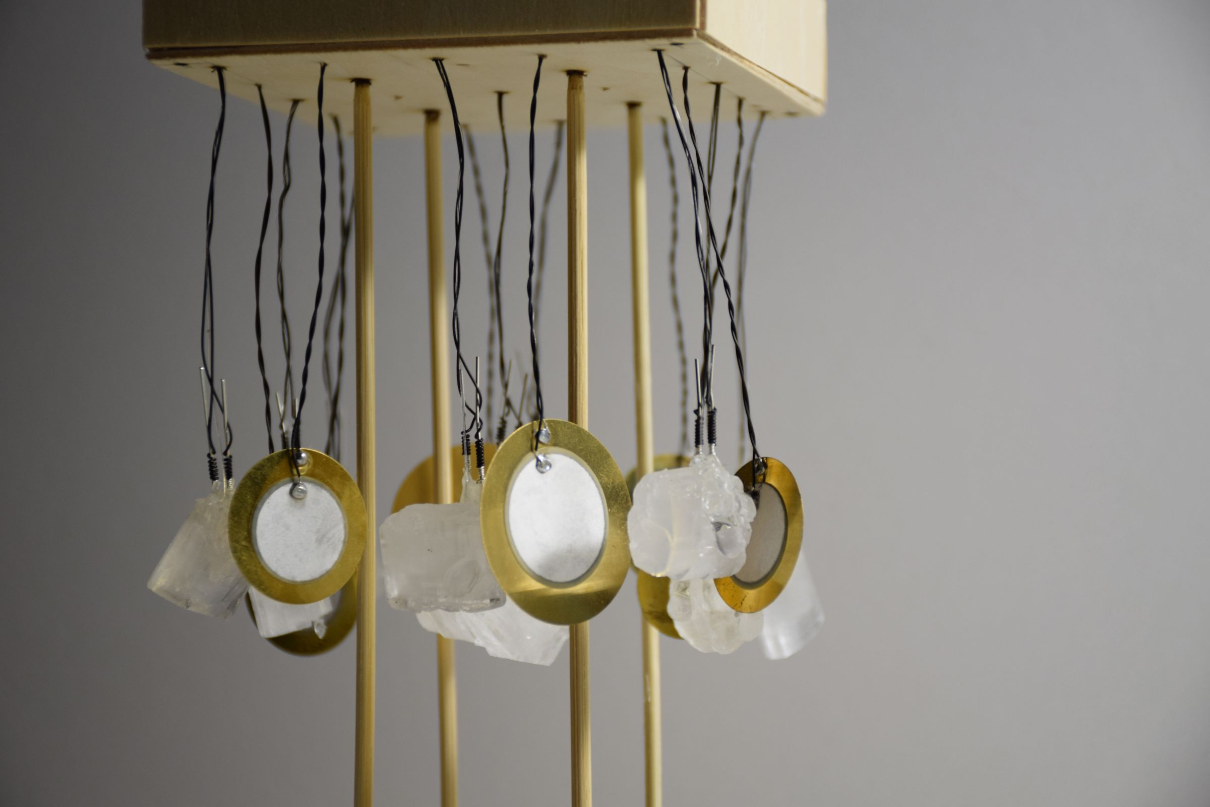 Crystal Light With Piezoelectricity | the Precious Light : 11 Steps ...