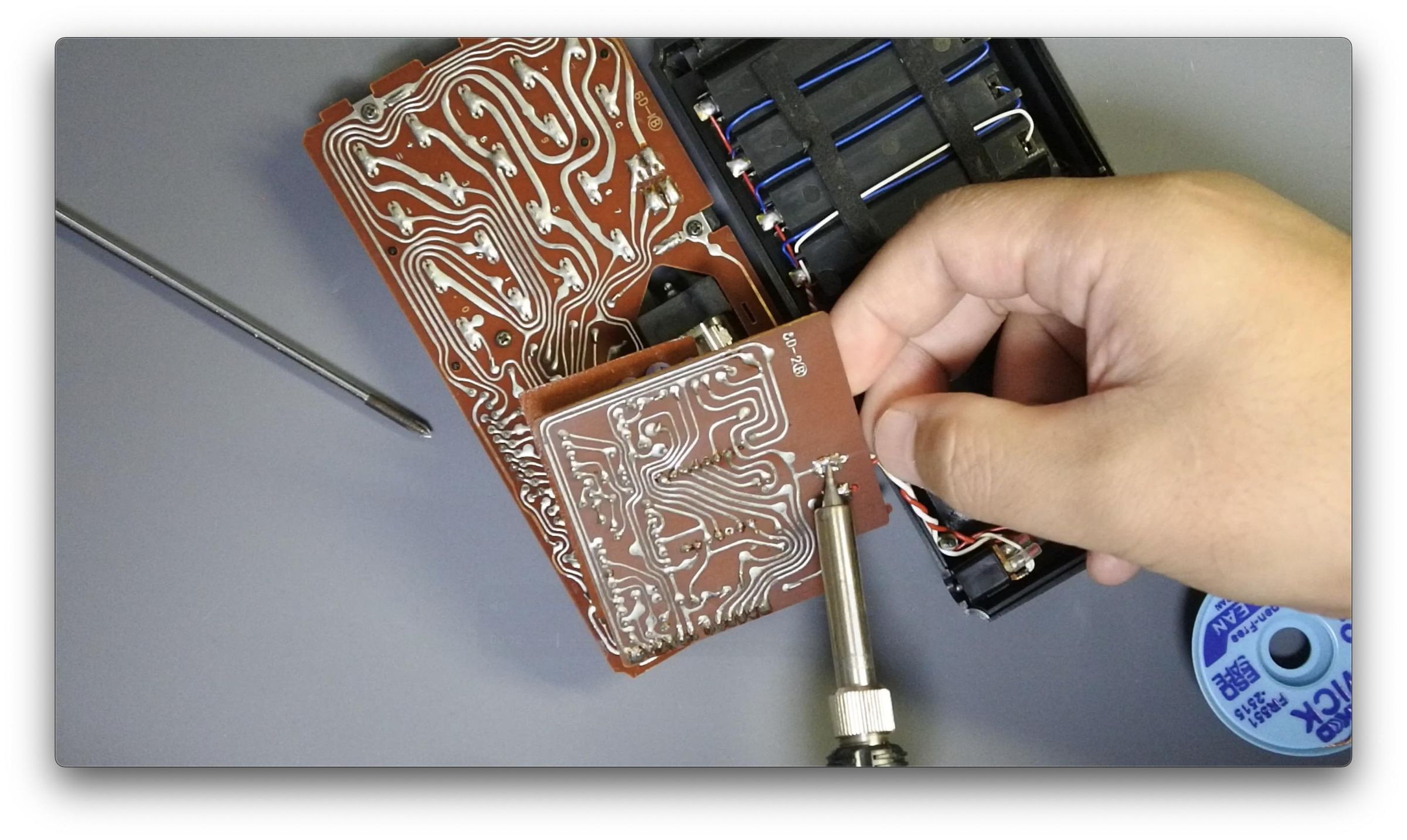A Modern Calculator and Clock From a Broken 50-Year-Old Calculator : 8 ...
