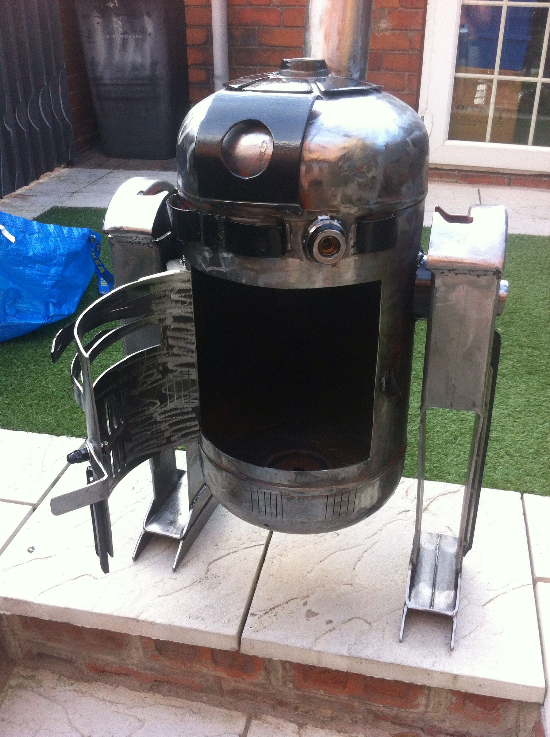 R2D2 Style Wood / Log Burner : 11 Steps (with Pictures) - Instructables