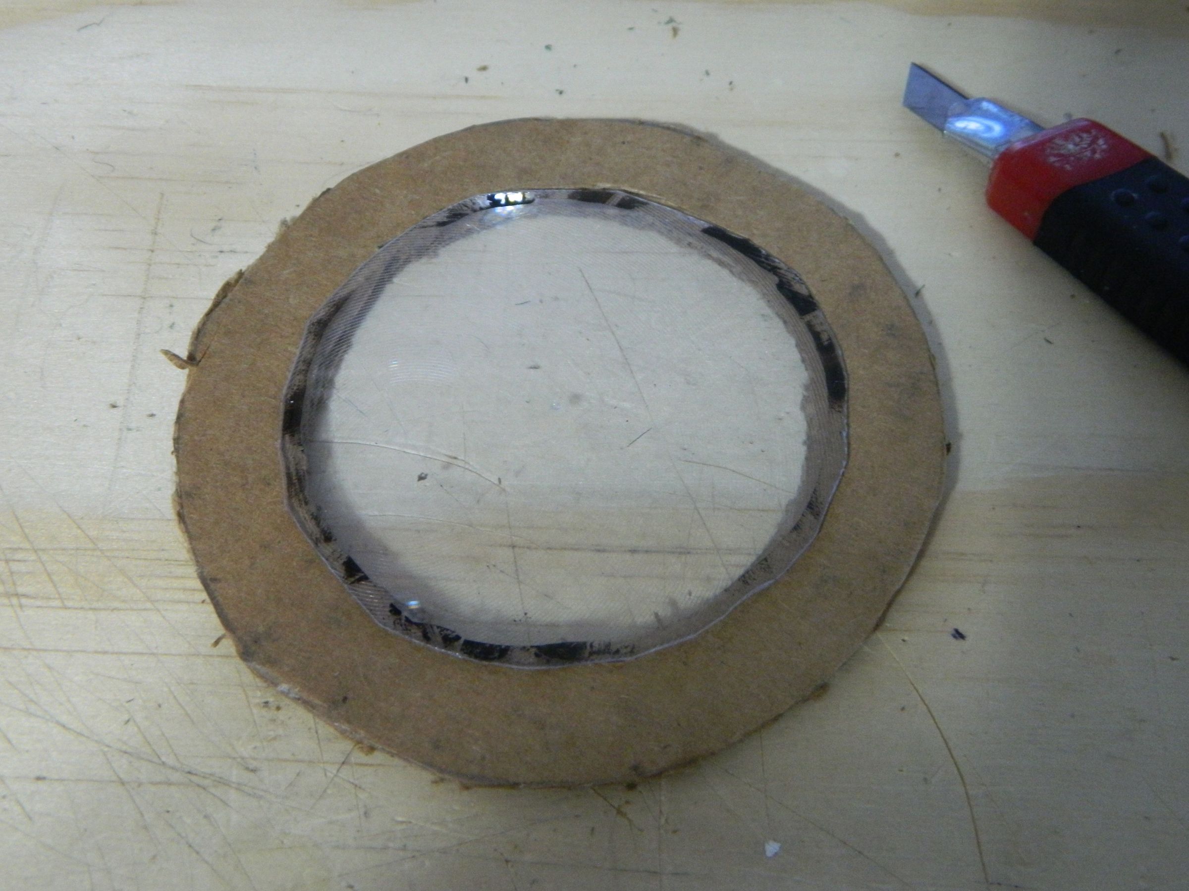 Cardboard Magnifier Glass : 9 Steps - Instructables