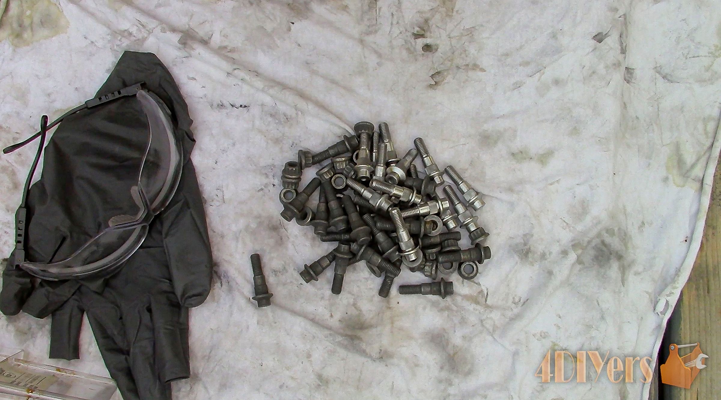 How to Easily Clean Fasteners : 4 Steps (with Pictures) - Instructables