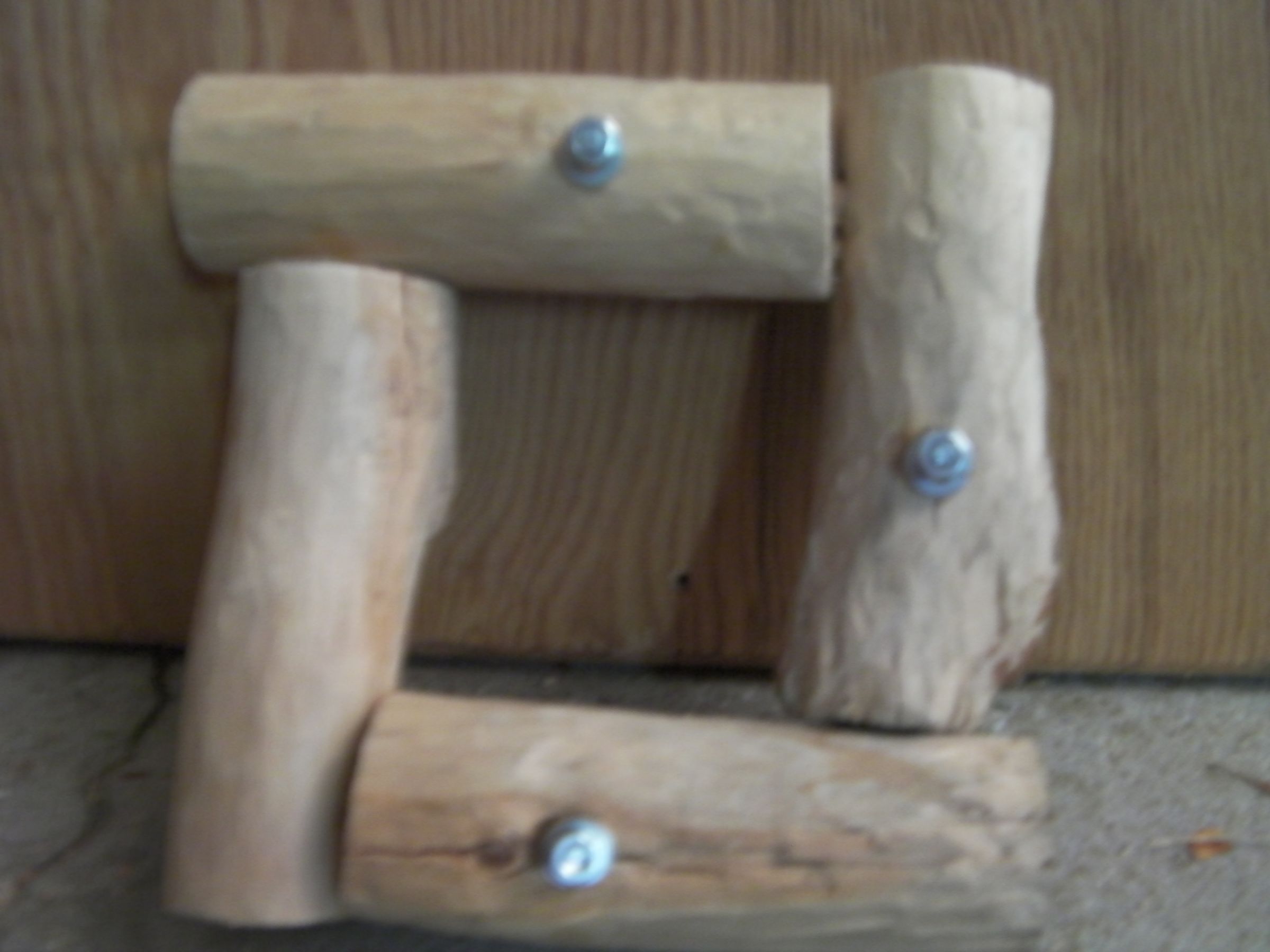 Wooden Log Picture Frame : 9 Steps - Instructables