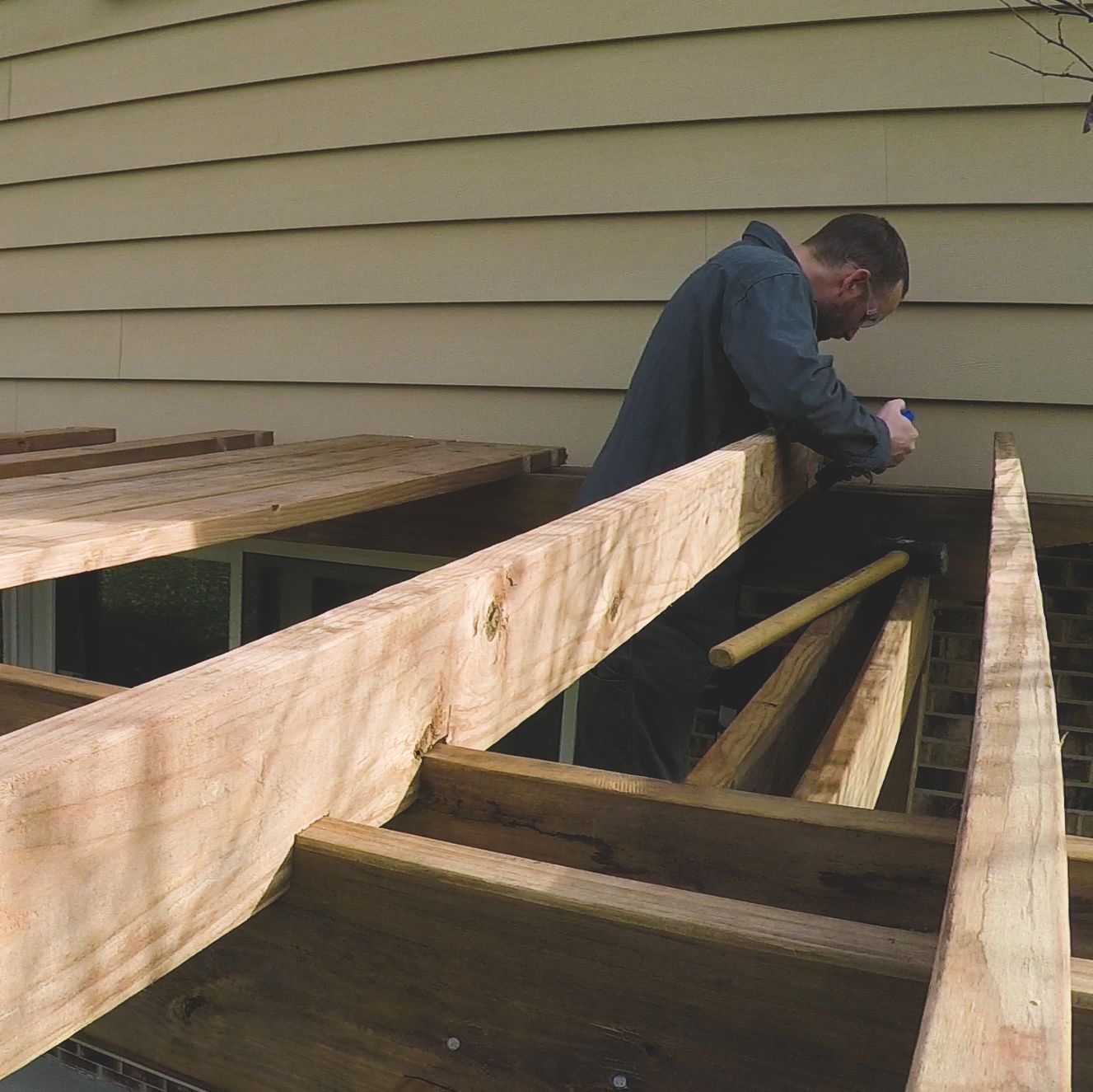 How to Build a Pergola on a Concrete Patio in Two Days : 18 Steps (with ...