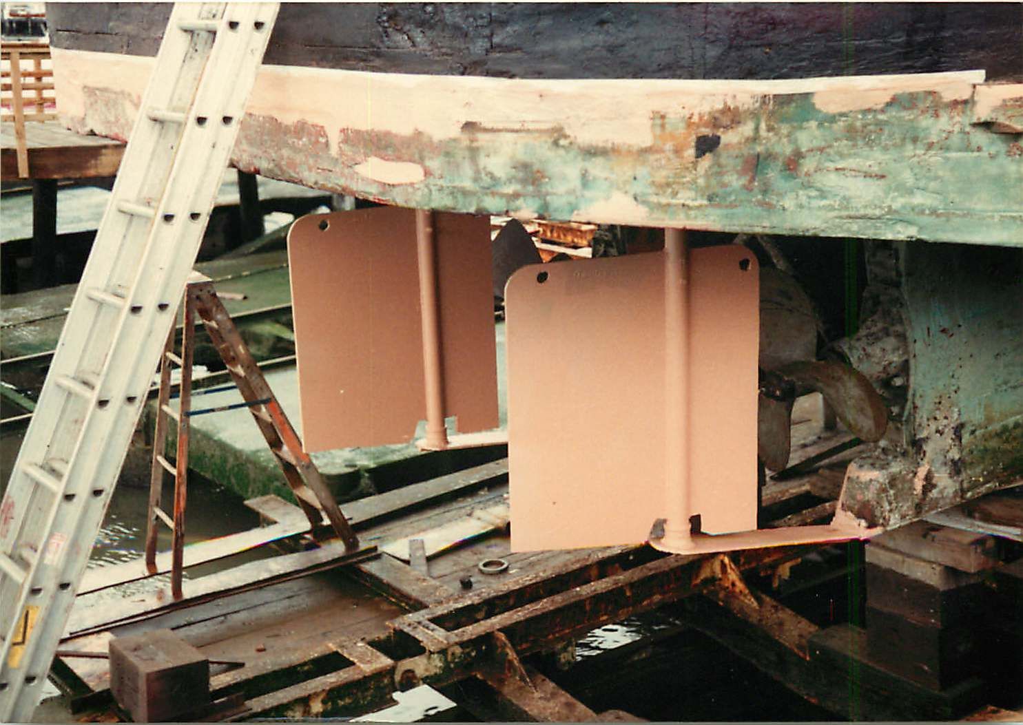Convert a Wooden Tugboat to Liveaboard : 6 Steps (with Pictures ...