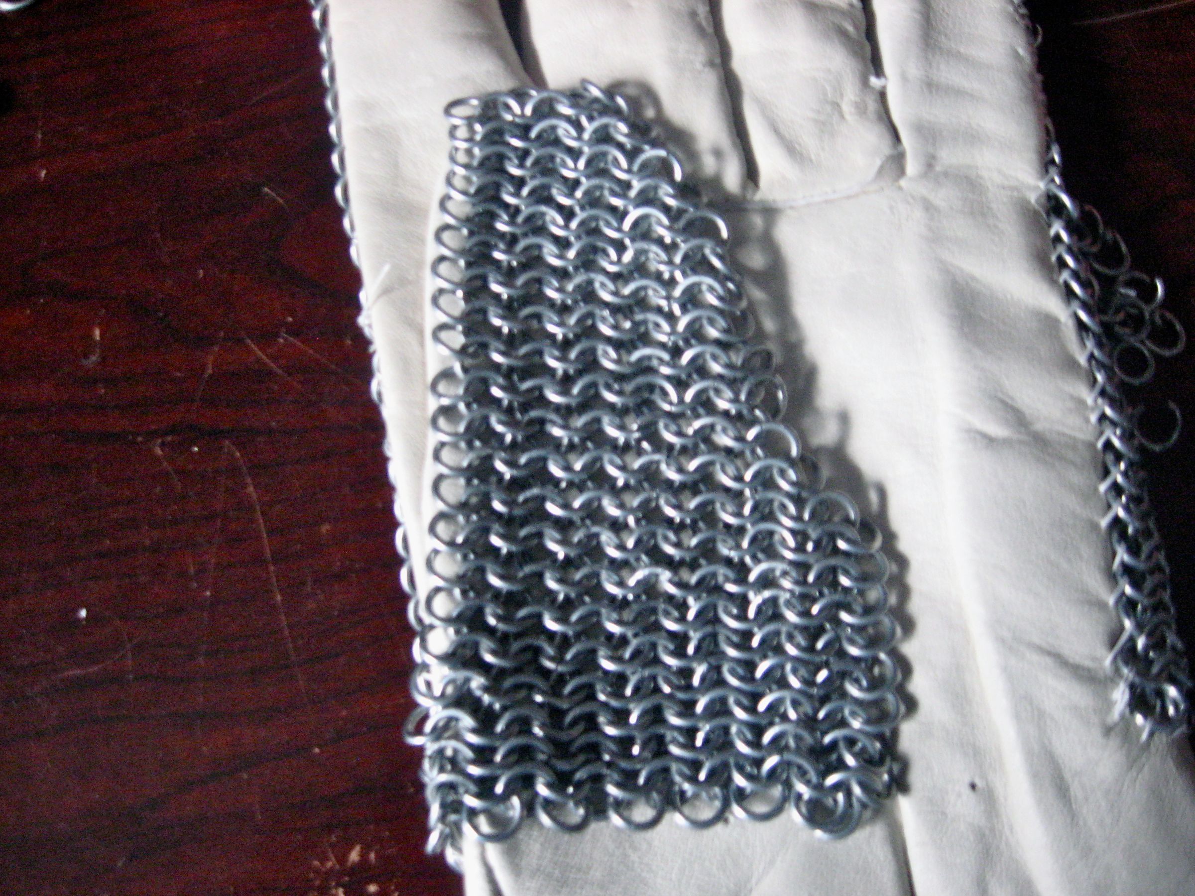 How to Make a Chainmail Glove : 3 Steps (with Pictures) - Instructables