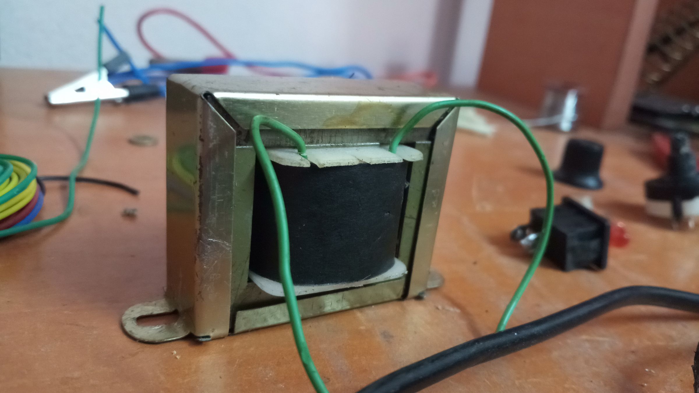 DIY Lab Bench Power Supply at Home : 3 Steps - Instructables