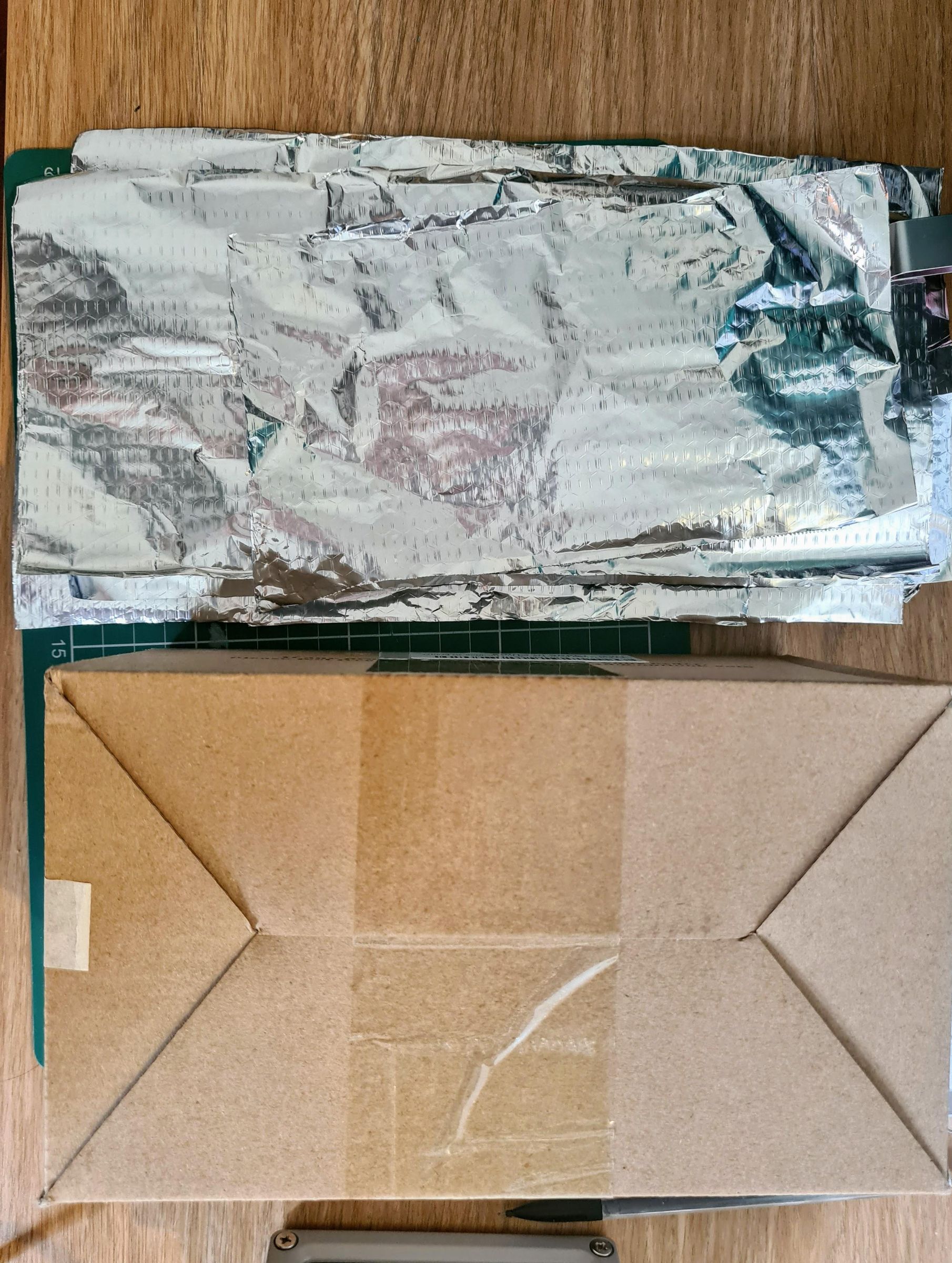 Resin Curing Station From a Cardboard Box : 5 Steps (with Pictures ...
