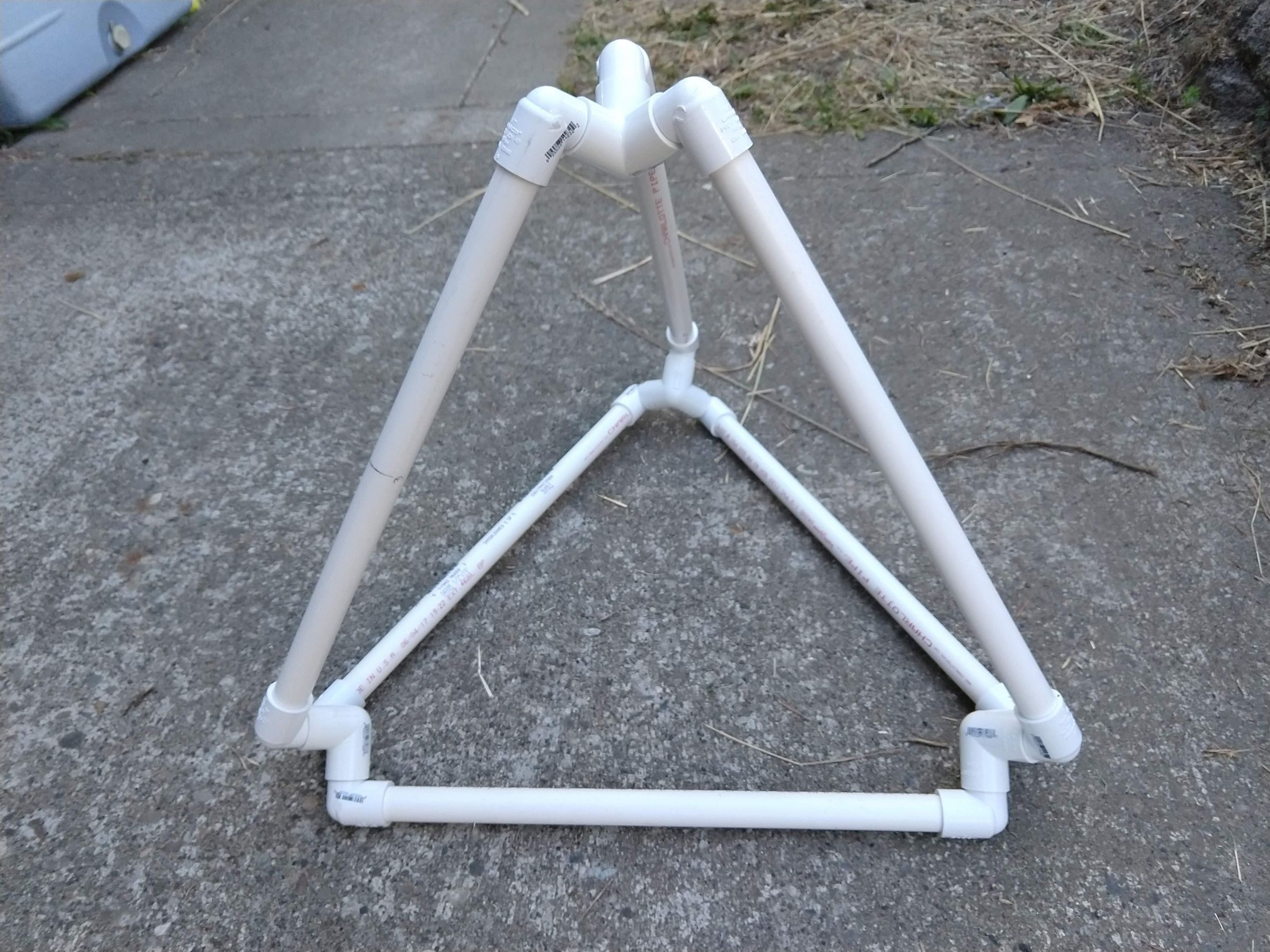PVC Pipe Tetrahedron : 3 Steps - Instructables